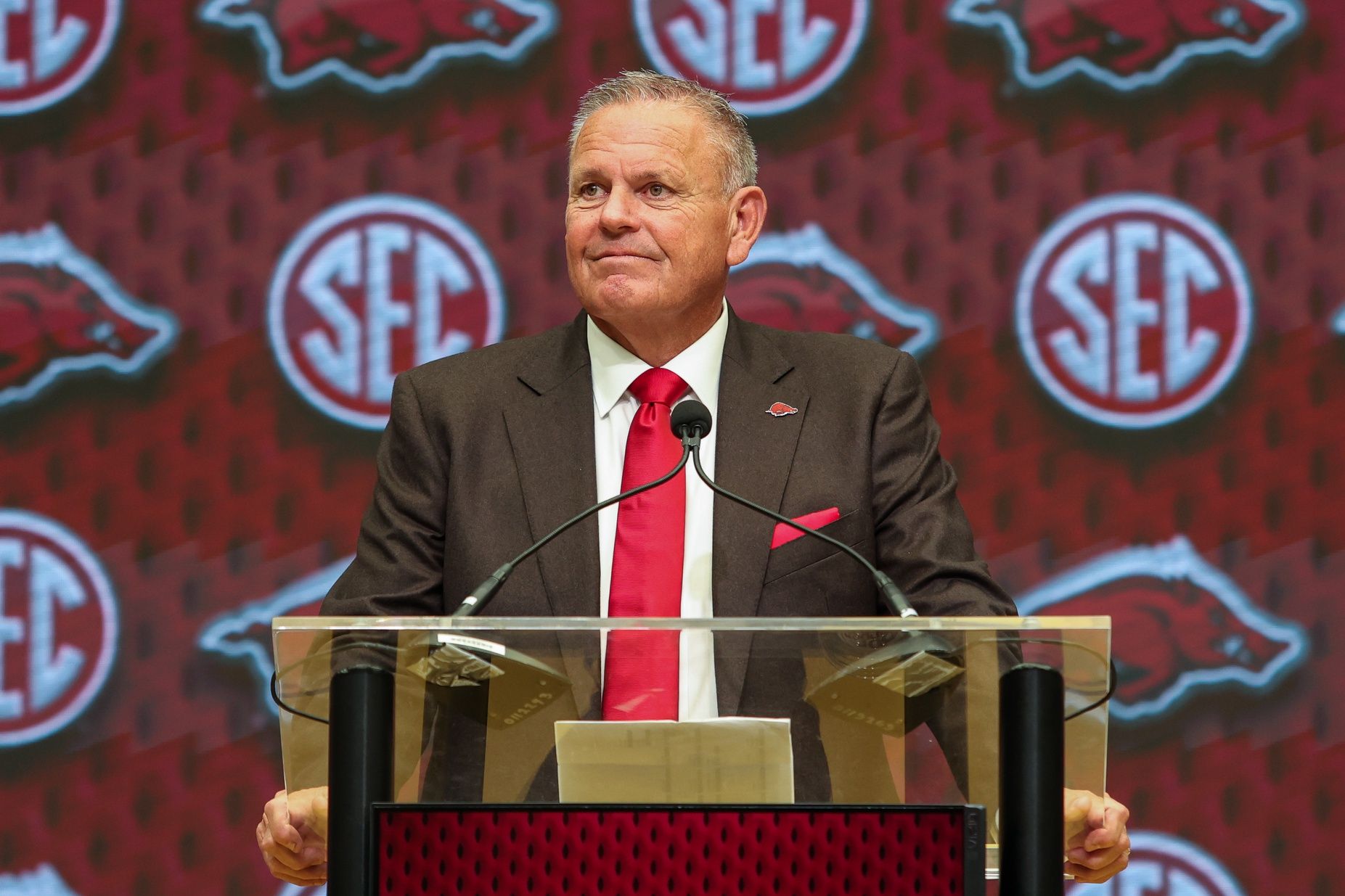 Arkansas Advised to Replace Sam Pittman With Ex-NFL Coach Drawing Bill ...