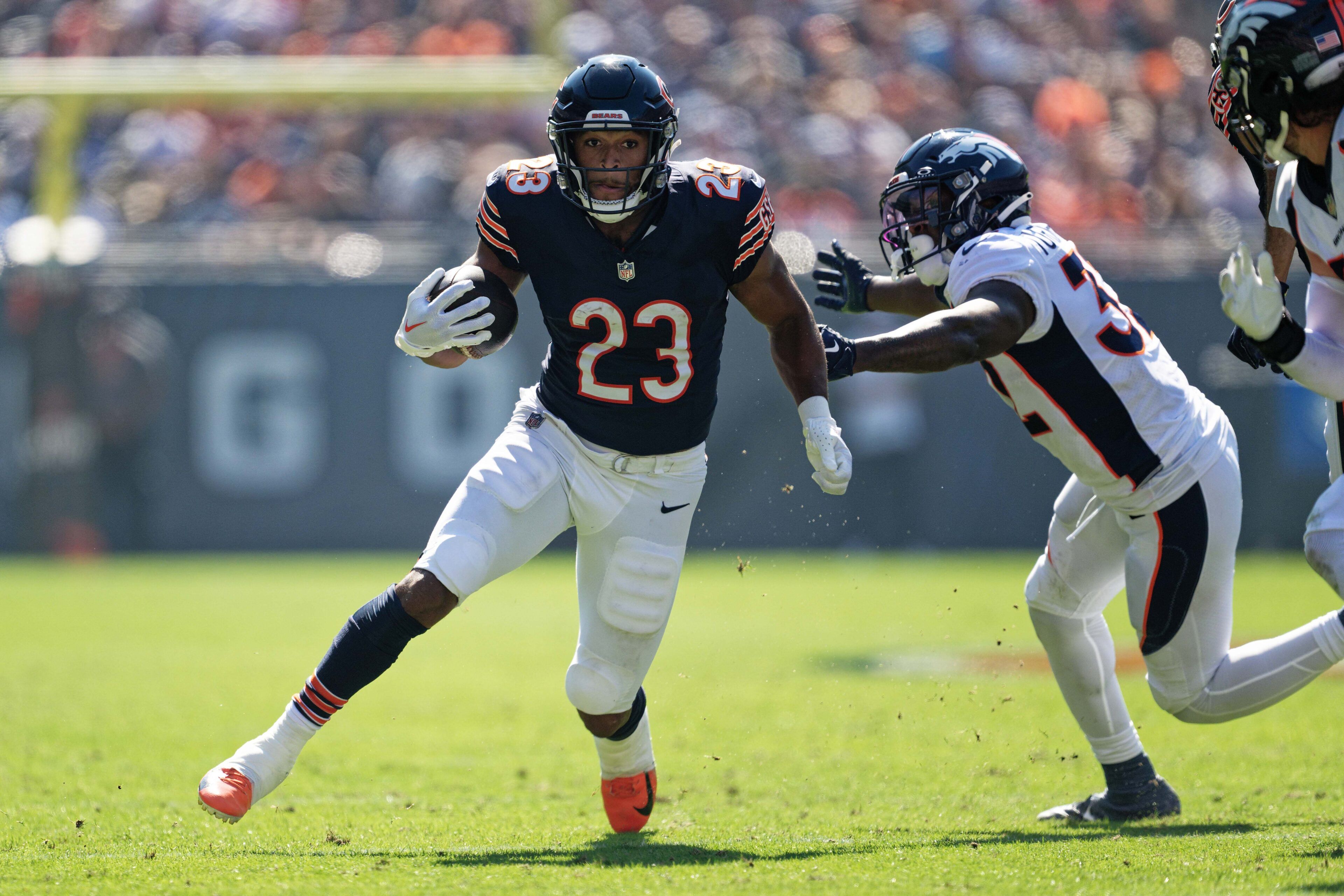 Roschon Johnson ‘Feels Like a Lock’ As Bears’ Goal-Line Back: Can He ...