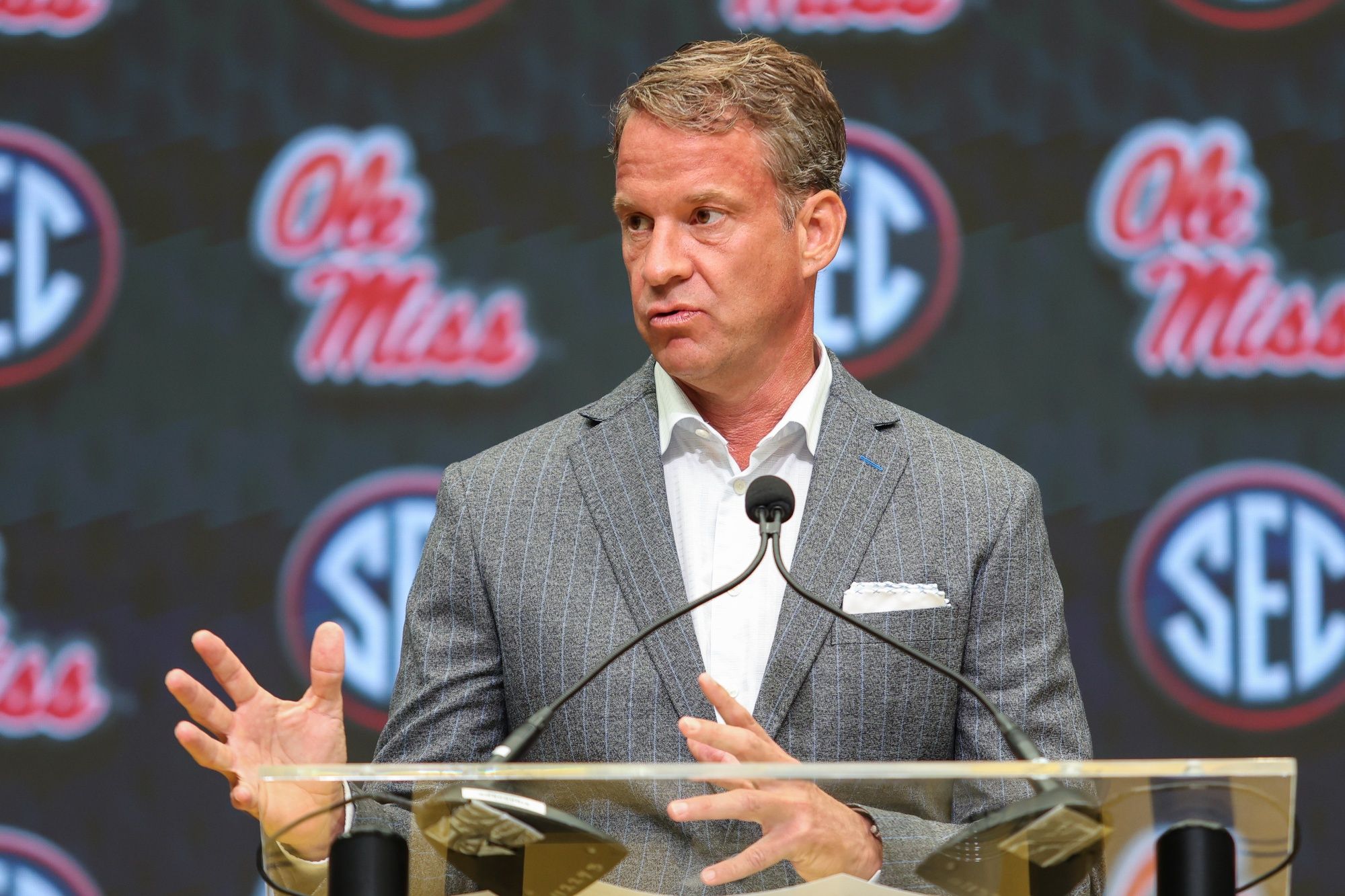 Ole Miss HC Lane Kiffin Heavily Trolls Auburn Over Hugh Freeze’s Play ...