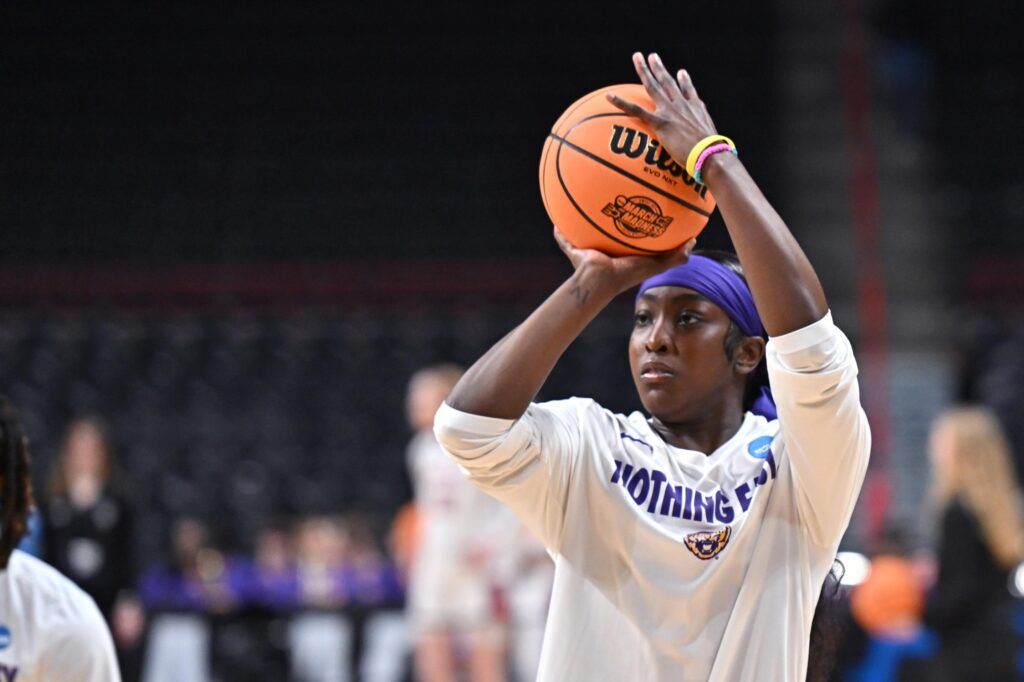 LSU Star Flau'jae Johnson Makes a Promise to Fans After NASCAR Event ...