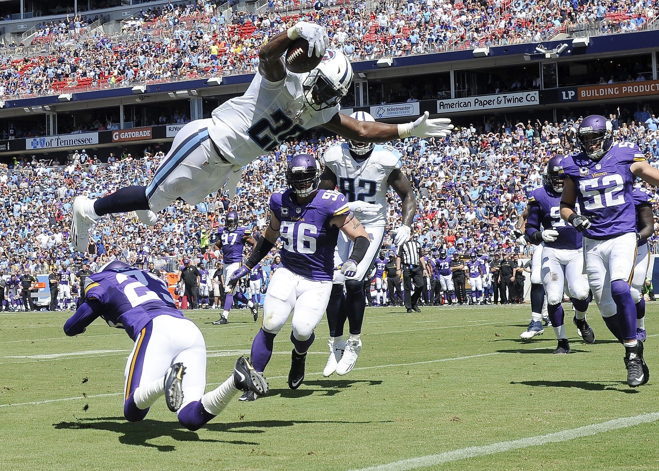 Who Are the Titans-Vikings Announcers? A Look at the CBS’ Broadcast ...