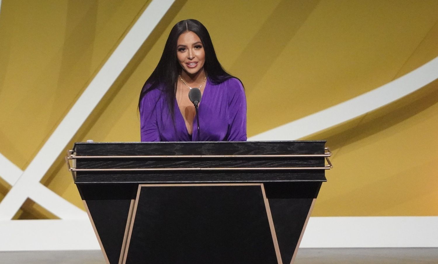 Vanessa Bryant Pays Silent Tribute to Late Kobe Bryant in Latest ...