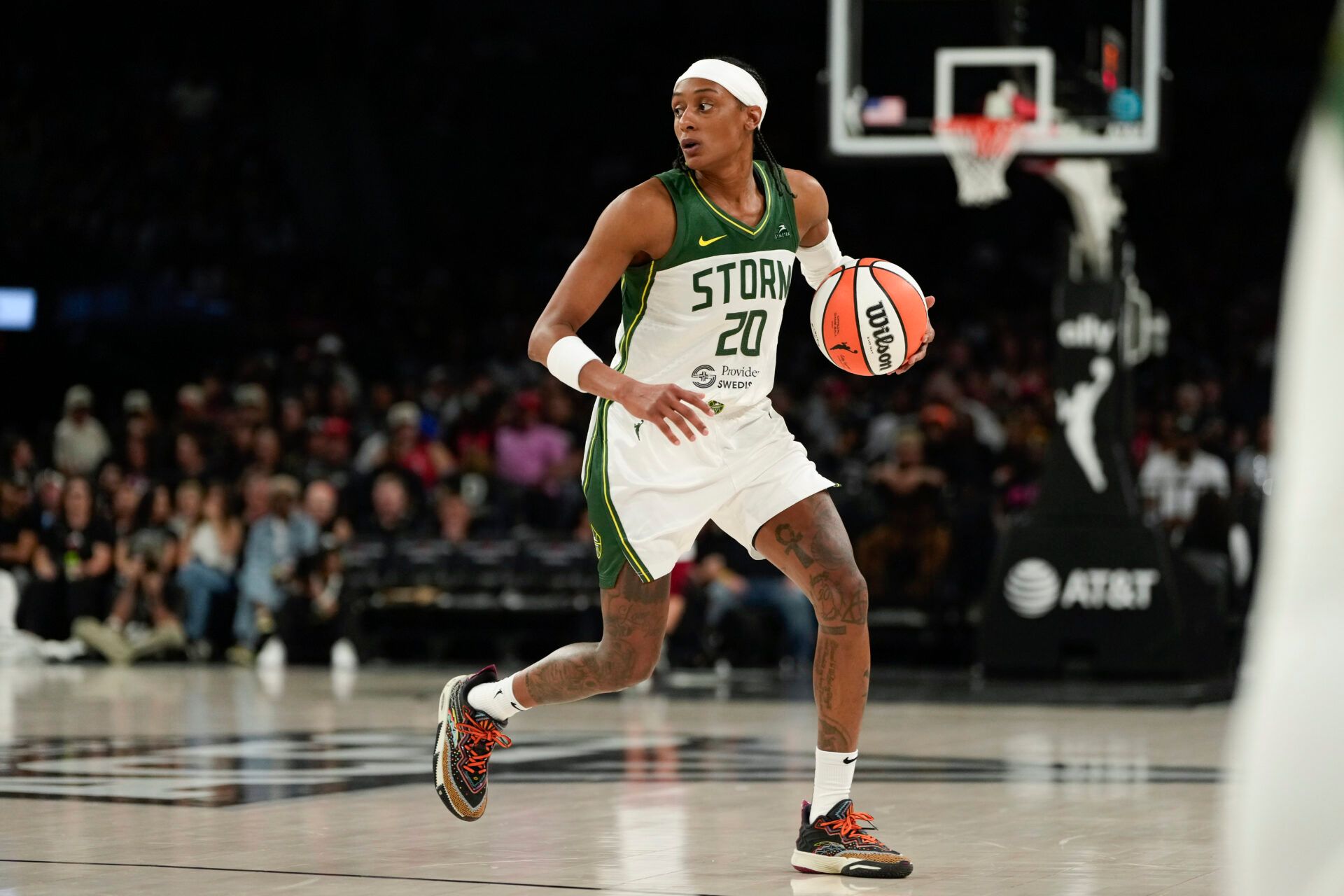 Storm Rookie Dominique Malonga Reveals Why Brittney Sykes Has Been 'a ...