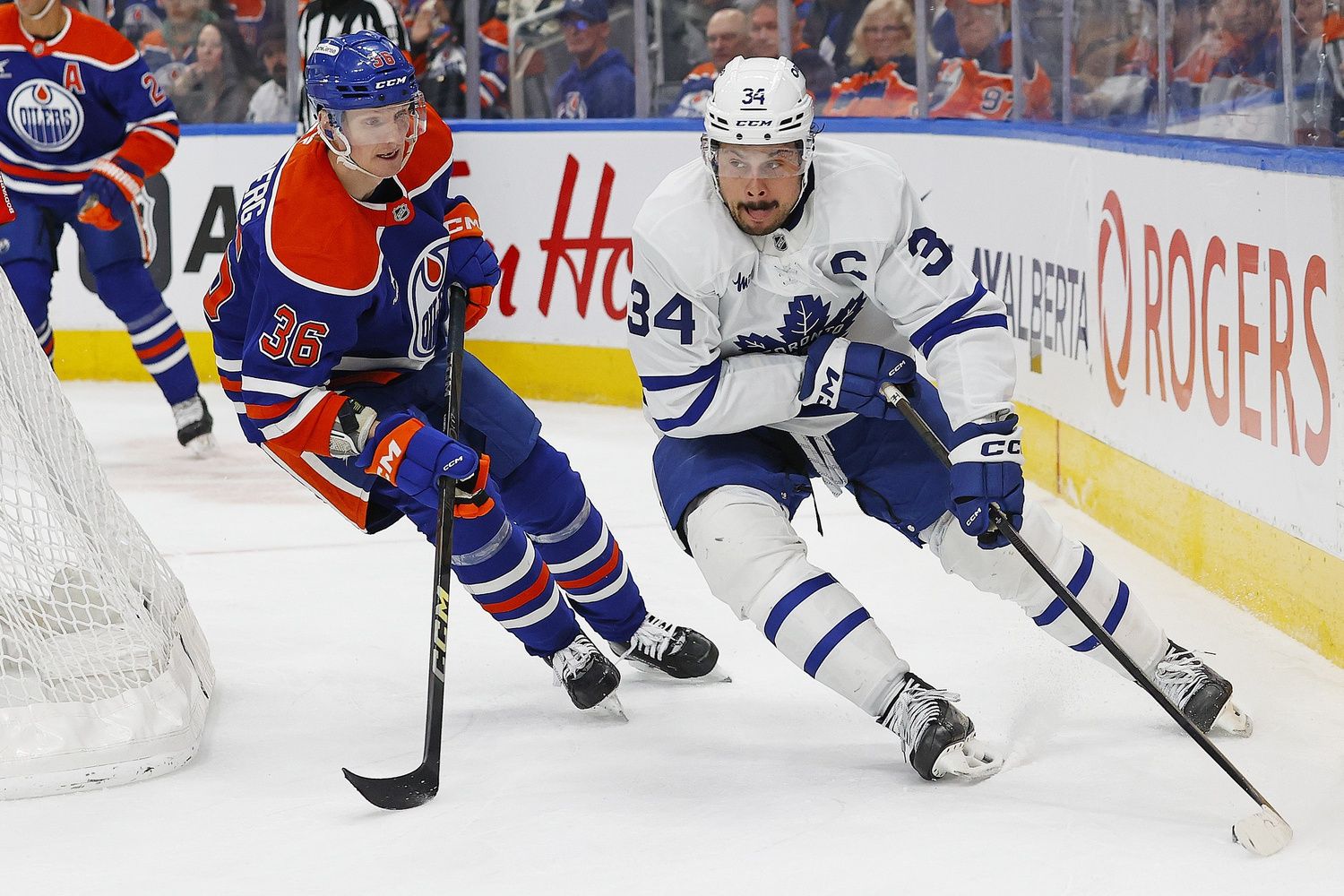 Edmonton Oilers, Toronto Maple Leafs Pull Clear of NHL Rivals In 1 Key ...