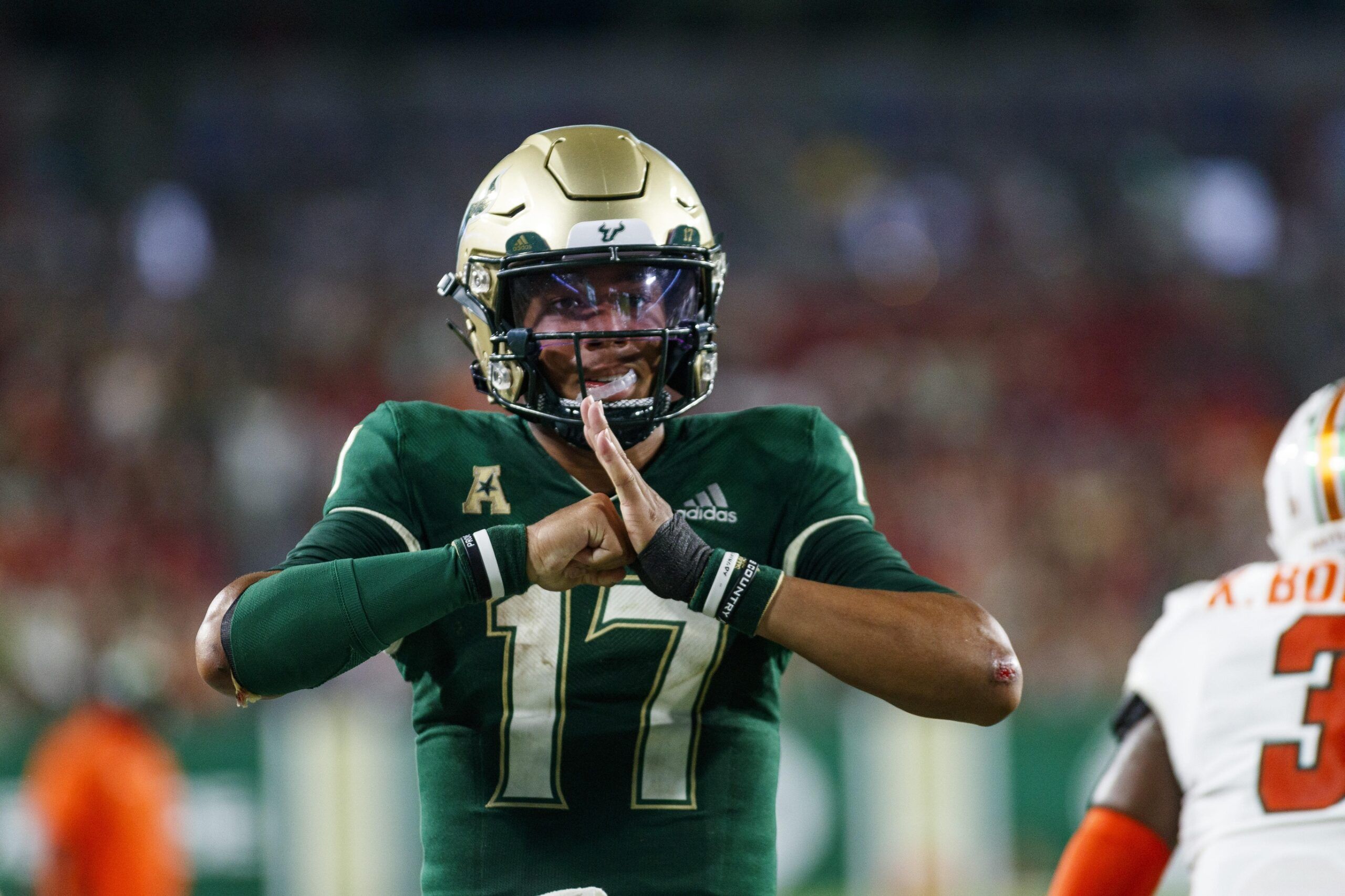 Who Are South Florida QB Byrum Brown’s Parents and What Do They Do for ...