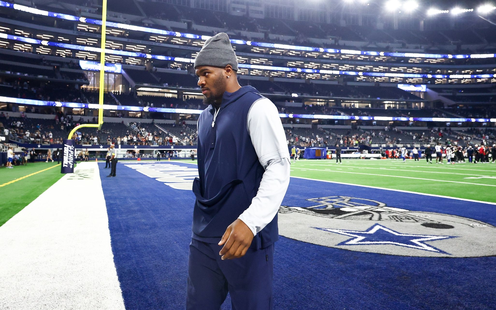 Ex-Cowboys Star Micah Parsons Breaks Silence On Blockbuster Trade to ...