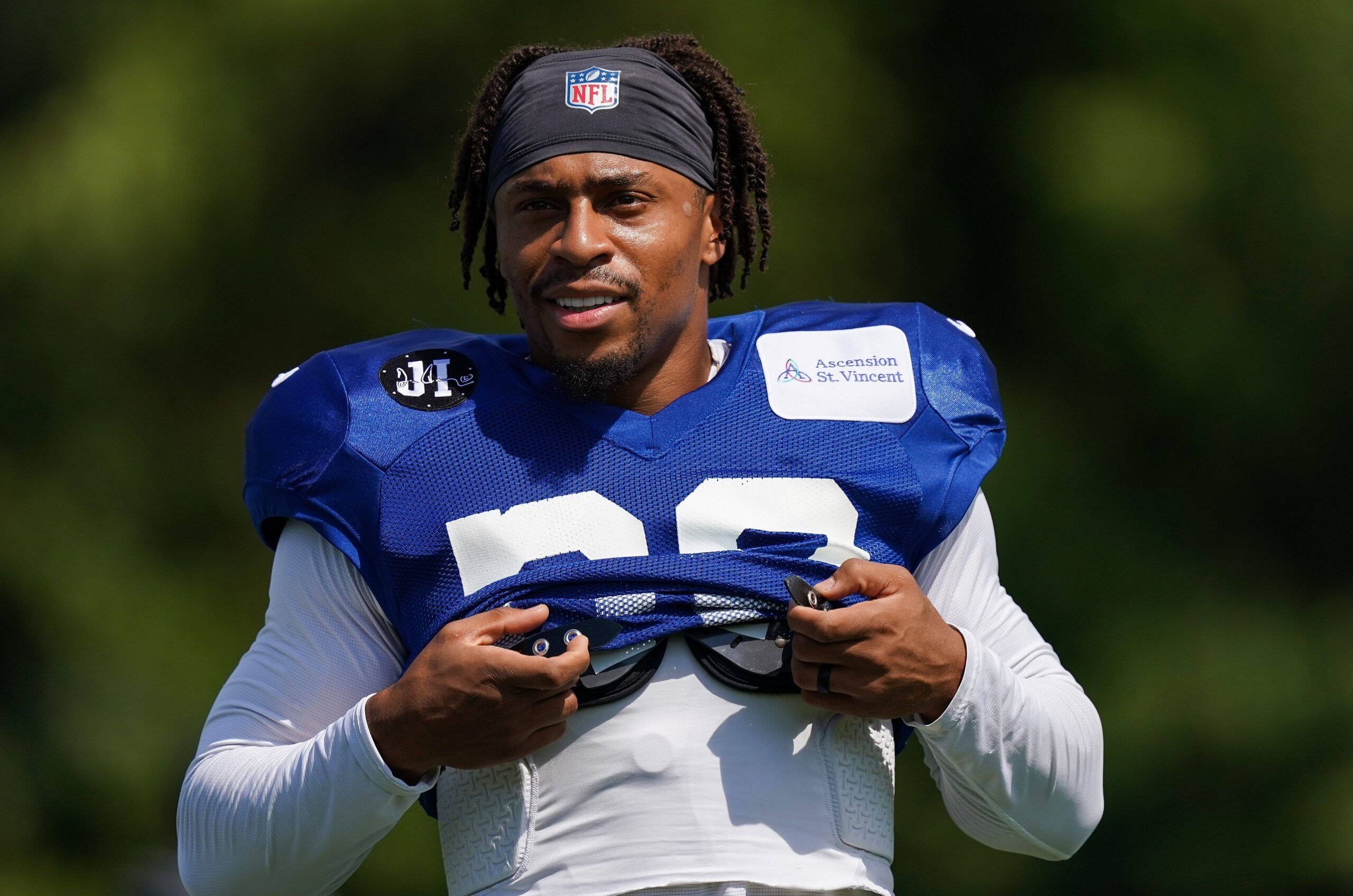 Indianapolis Colts RBs Fantasy Outlooks: Jonathan Taylor and DJ Giddens