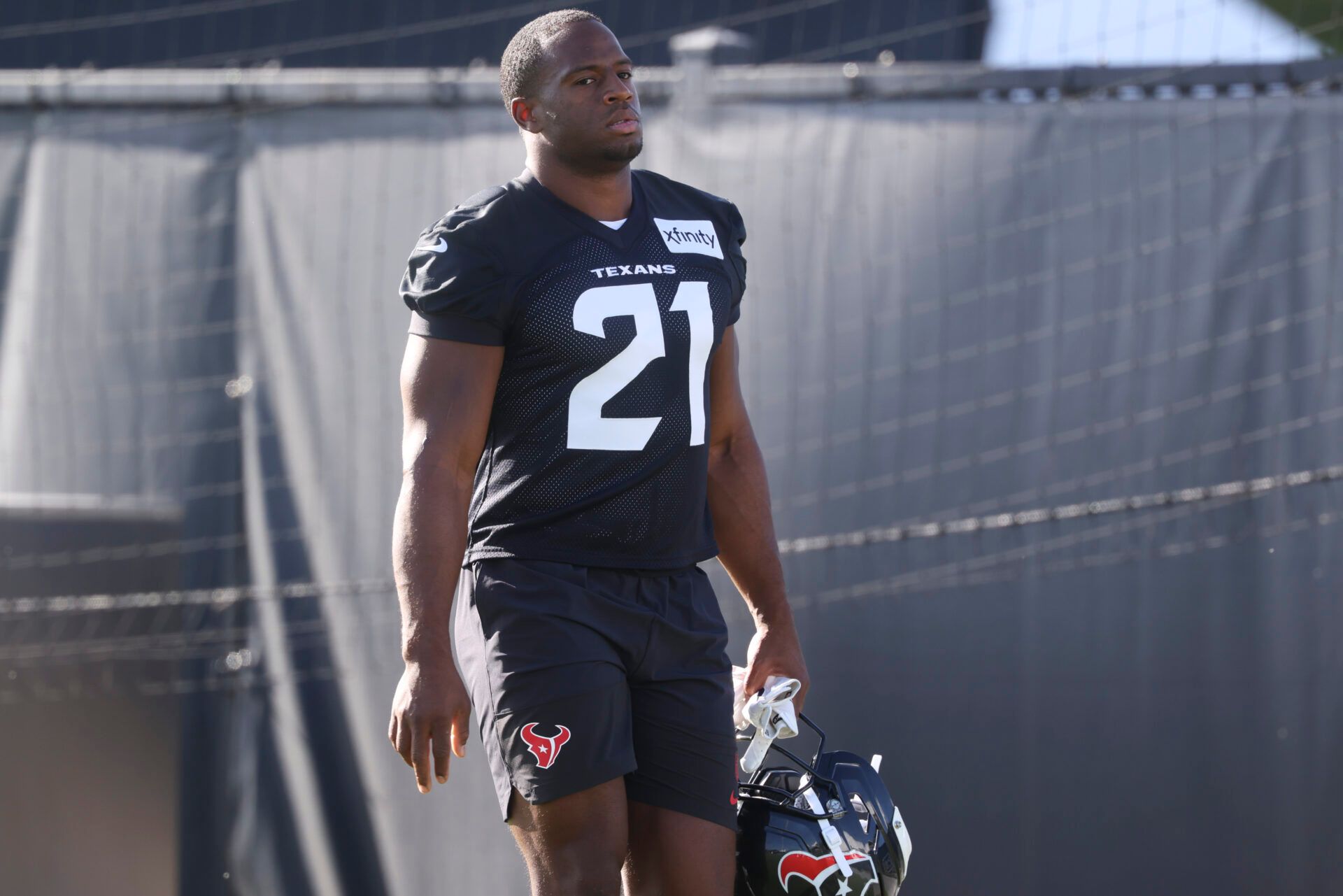 Houston Texans RB Fantasy Outlooks: Nick Chubb and Joe Mixon