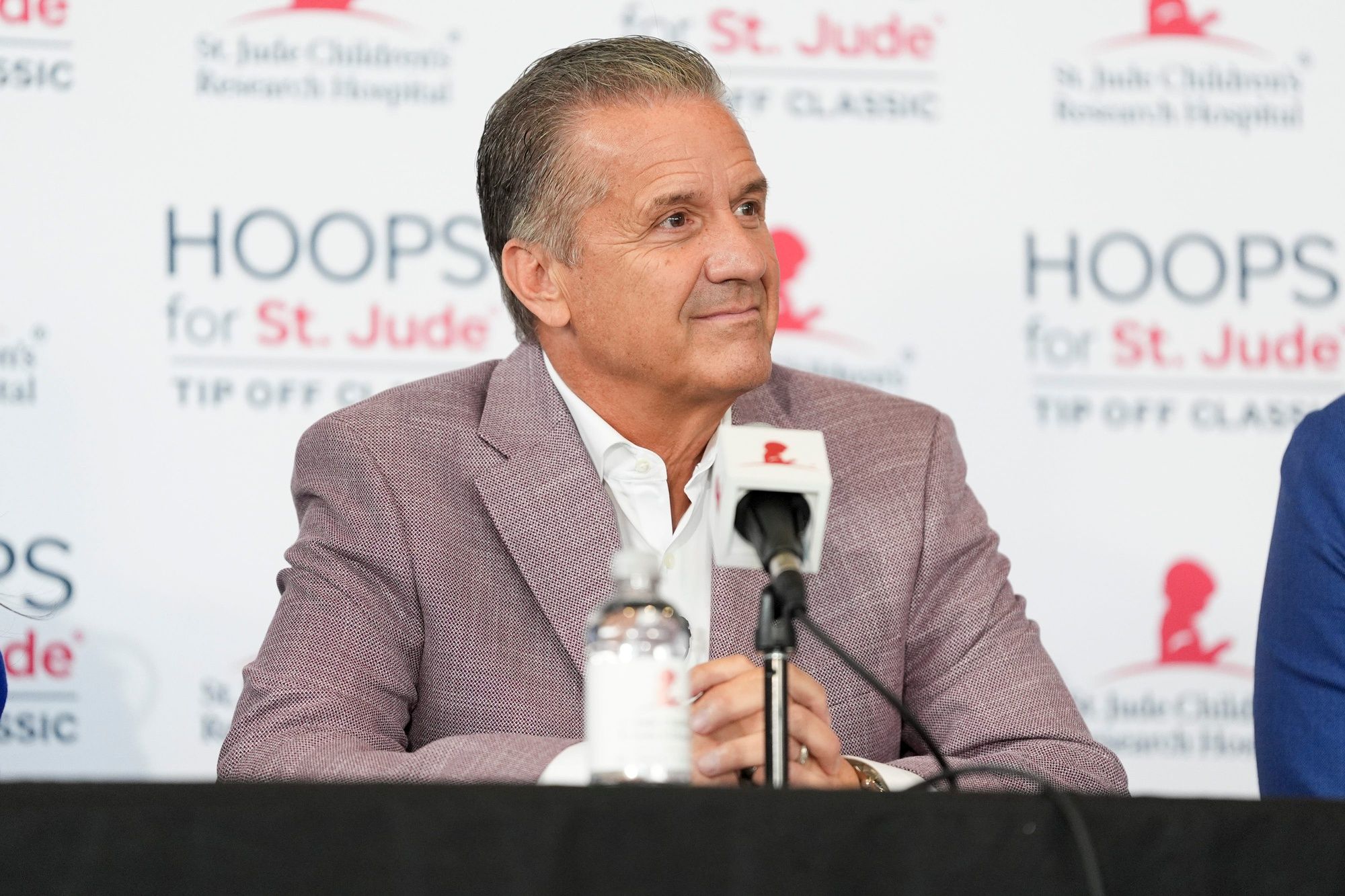 John Calipari Delivers Touching Tribute to ‘Friend’ and ‘Mentor’ George ...
