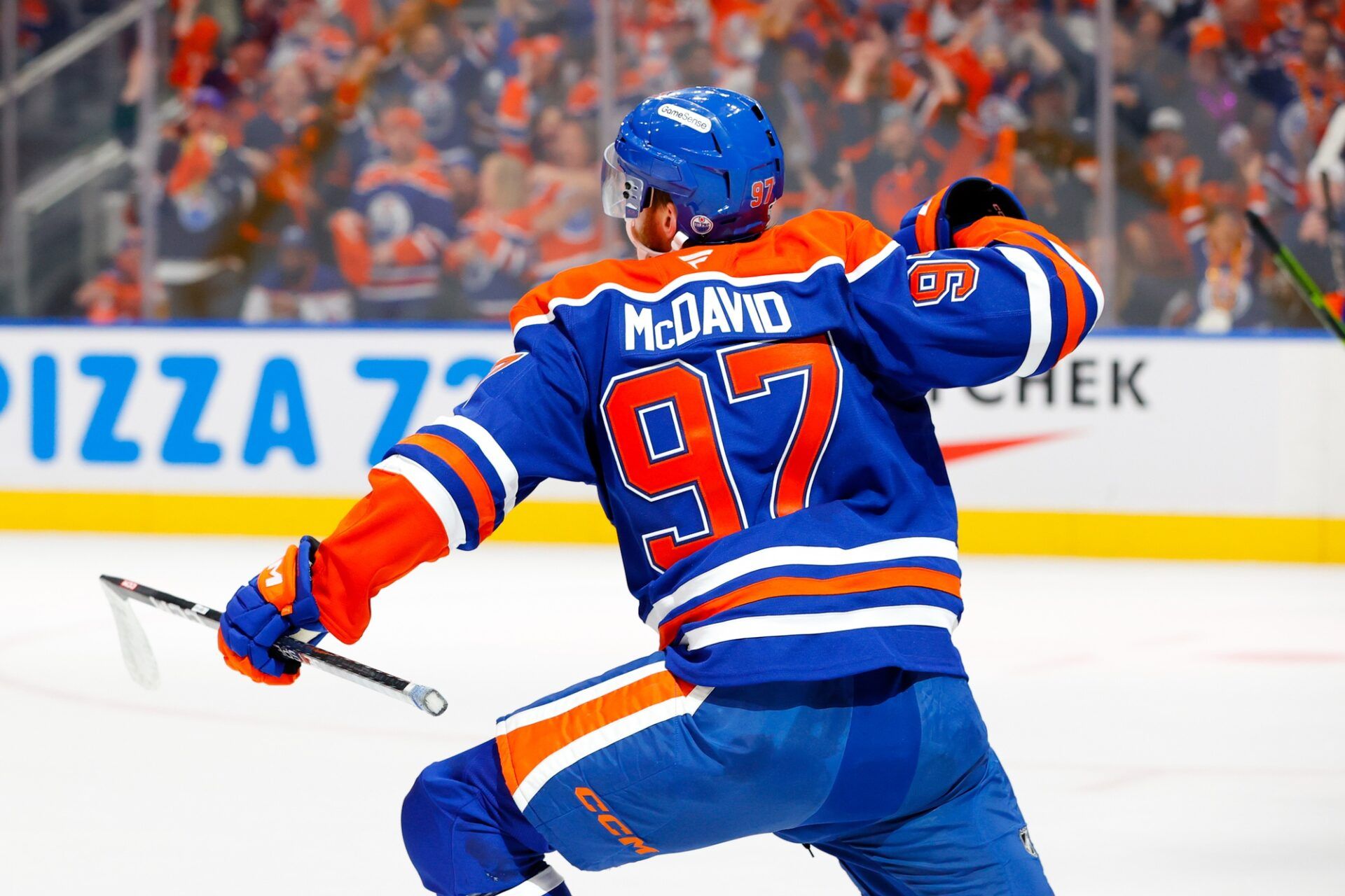 Oilers CEO Makes Opinion Clear as Connor McDavid Makes Edmonton Sweat ...