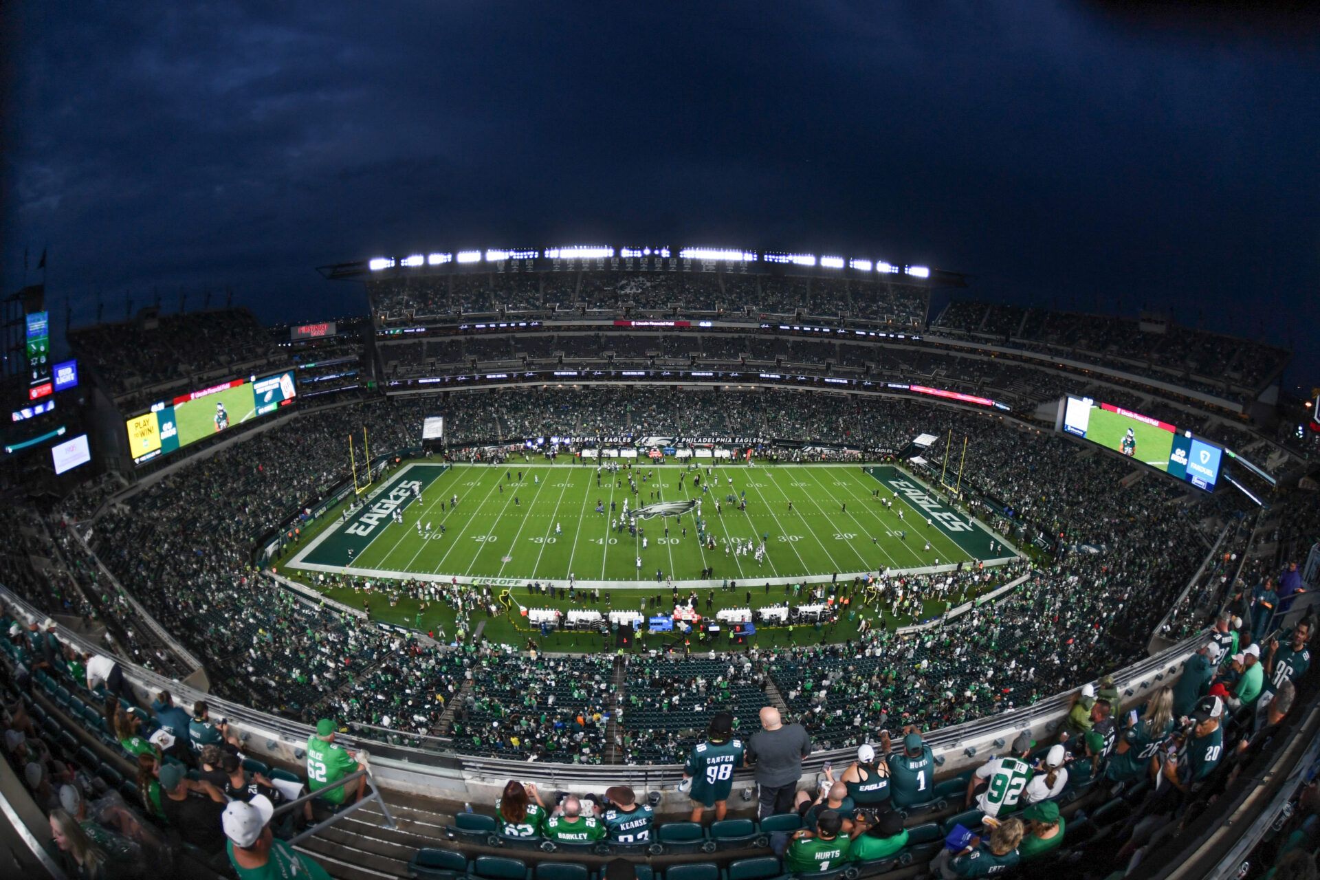How Long Will the Lightning Delay Last in Cowboys-Eagles Game? Latest ...