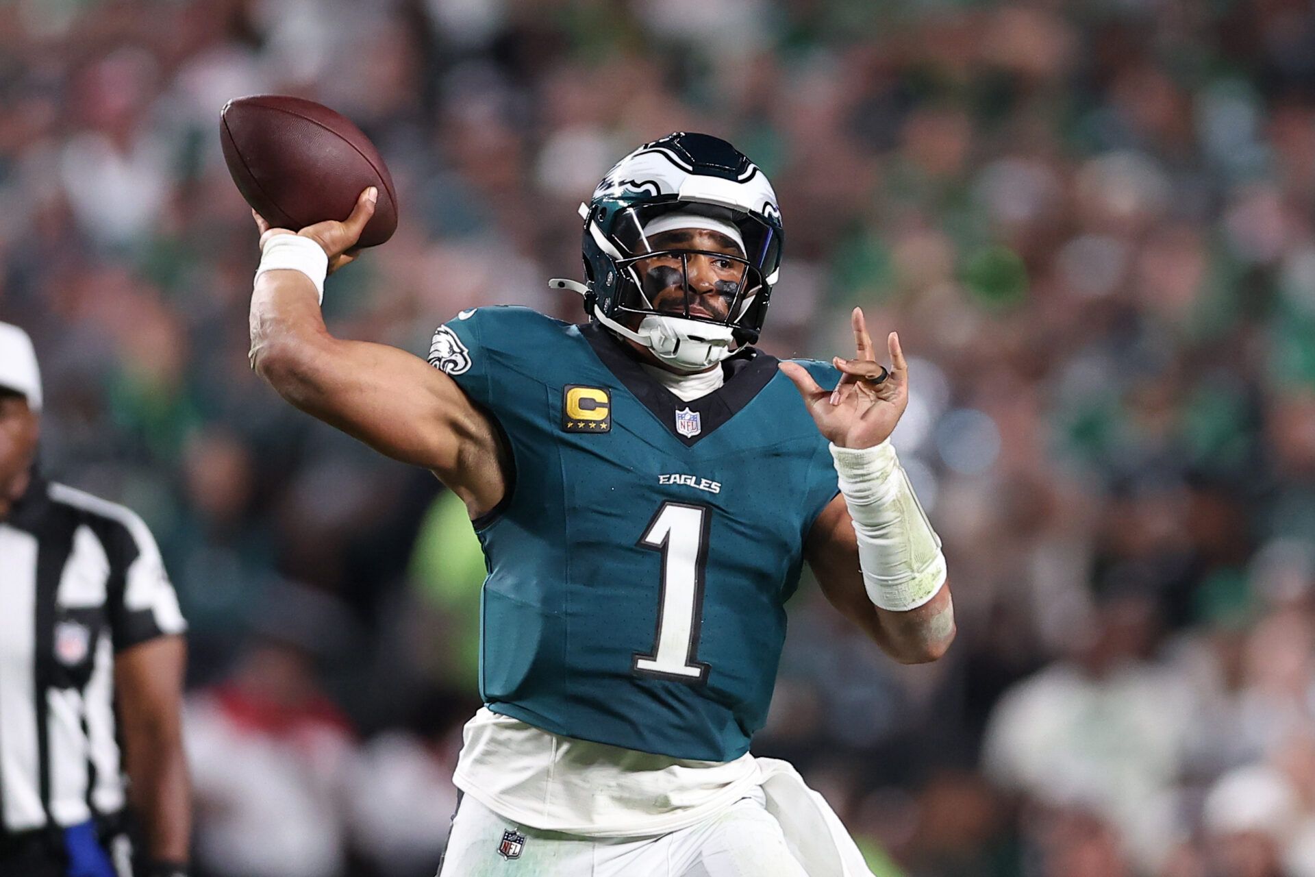 Why Is Michael Jordan at Cowboys-Eagles Game? NBA Legend Makes Rare Appearance To Support Jalen ...