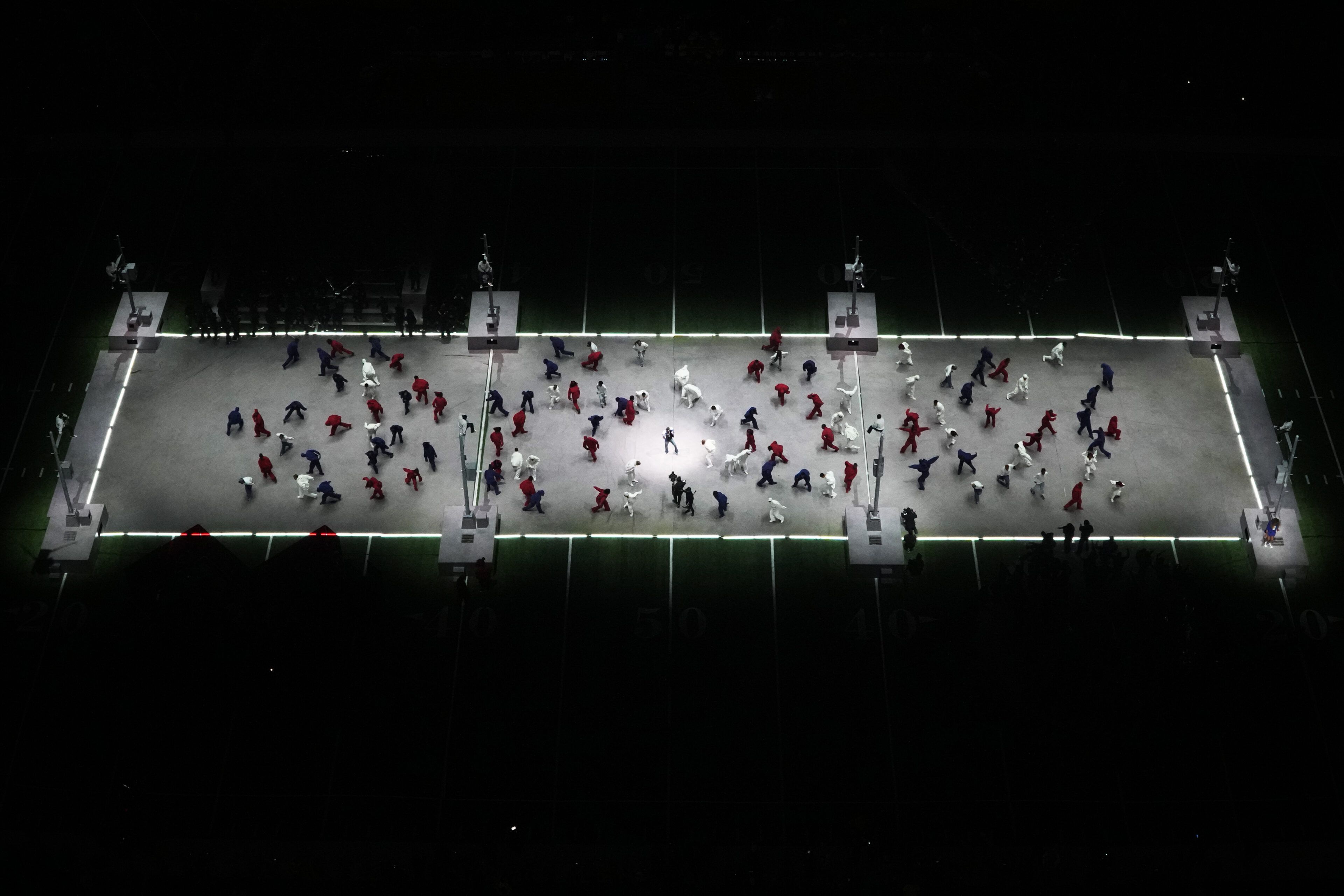 Who Is Performing the Halftime Show at the Chiefs-Chargers Game? Get To ...