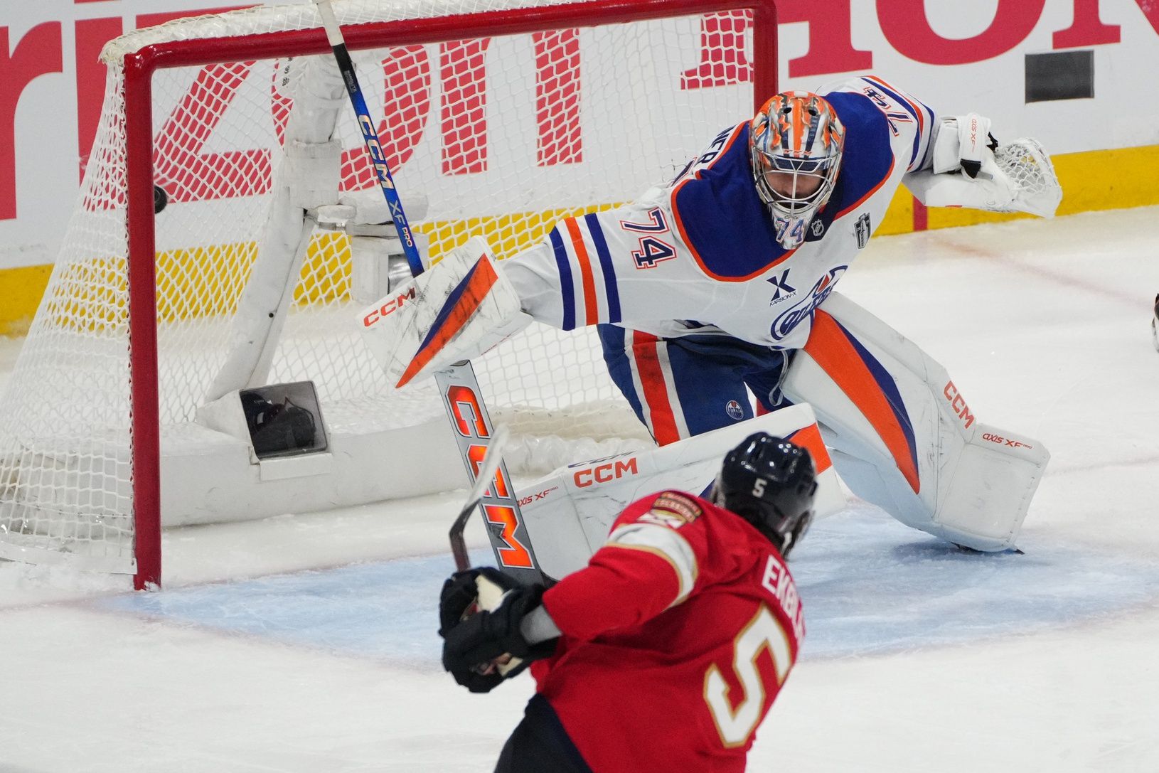 NHL Fans Pile On Stuart Skinner As Oilers Goalie Sets Sky-High ...