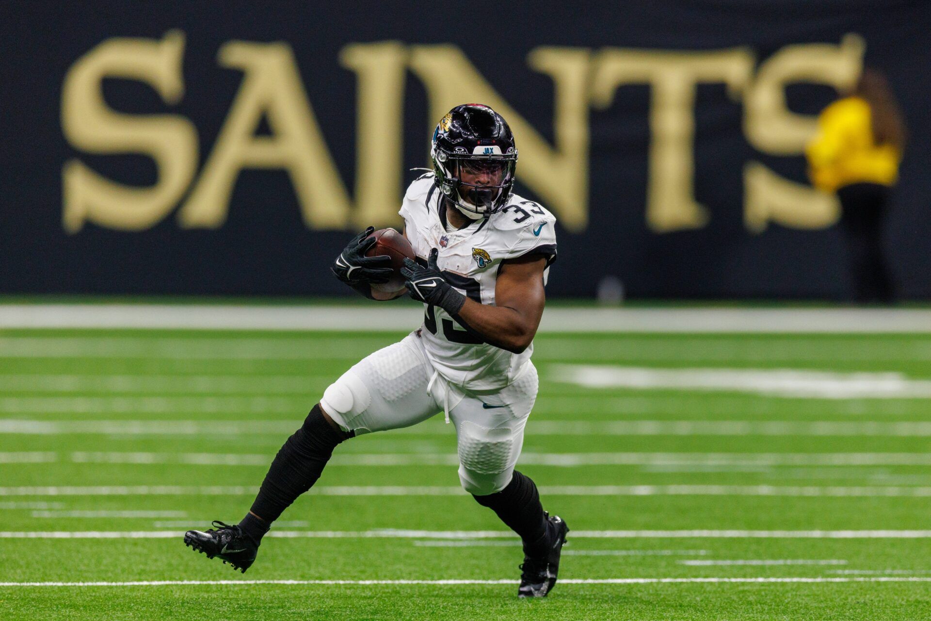 Is Bhayshul Tuten Hurt? Breaking Down Why LeQuint Allen Jr. Is Playing ...