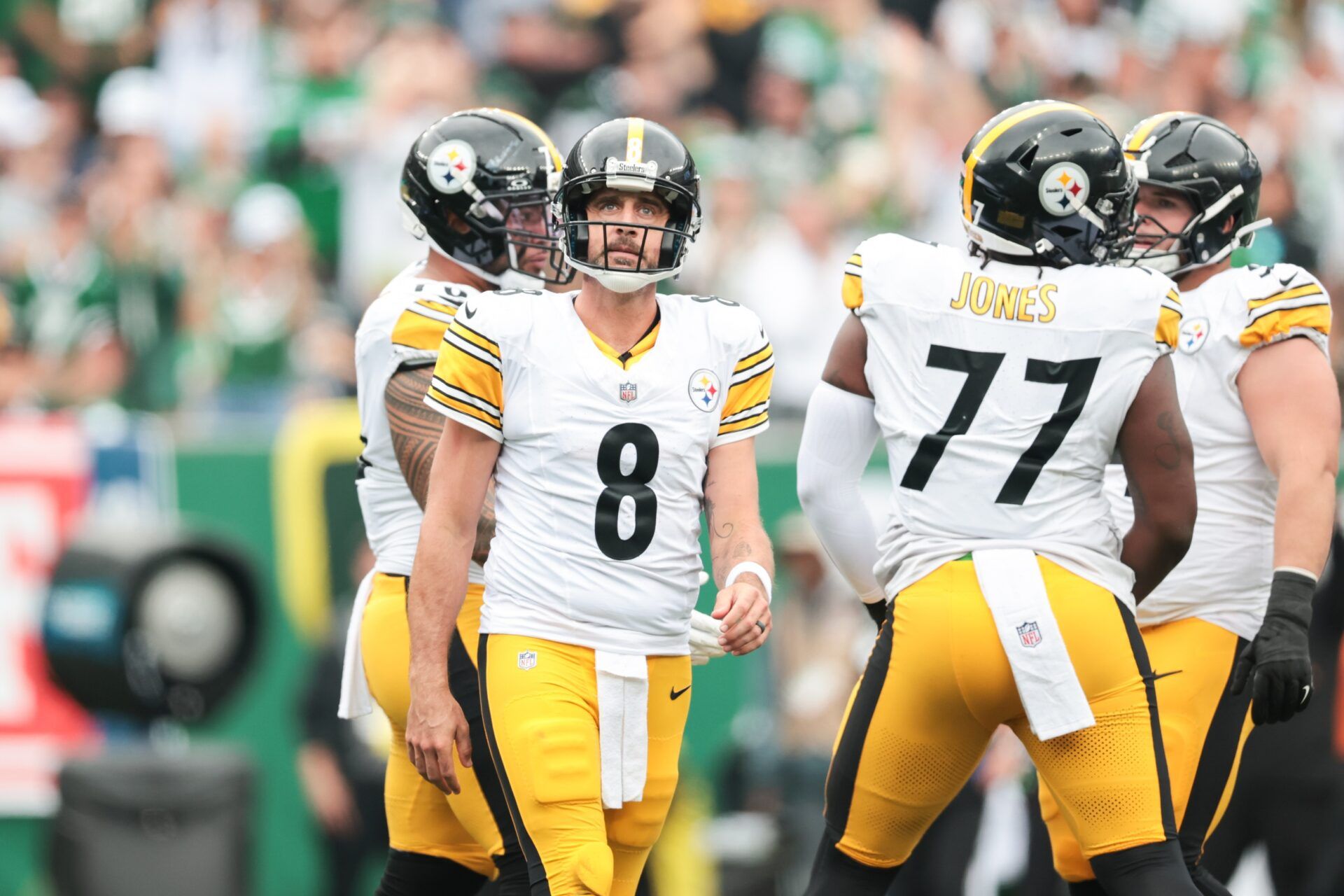 ‘Absolutely Schooled Aaron Glenn’ -- NFL Fans React to Aaron Rodgers’ Phenomenal Performance in ...