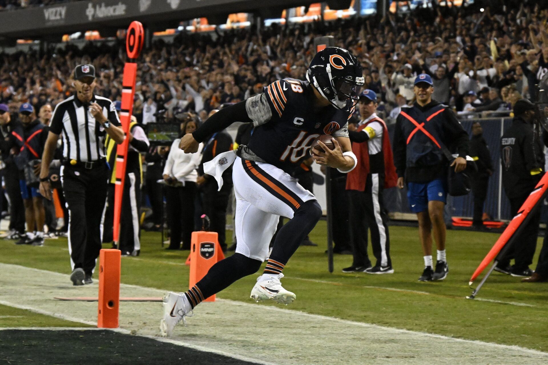 ‘Looks Like a Different Caleb Williams’ -- Peyton Manning Gushes Over ...