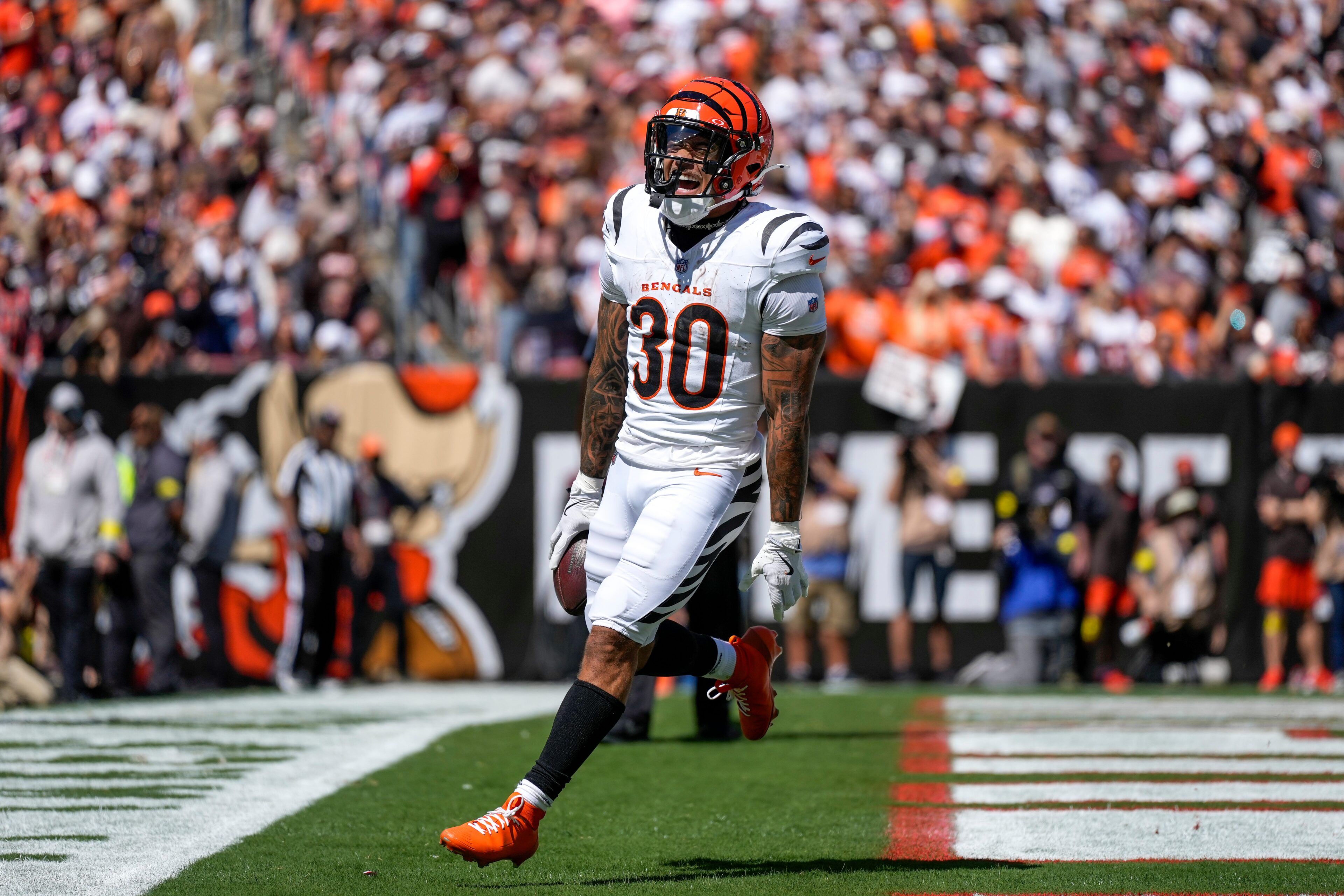 Is Chase Brown Hurt? Breaking Down the Bengals Star’s Slow Start in ...