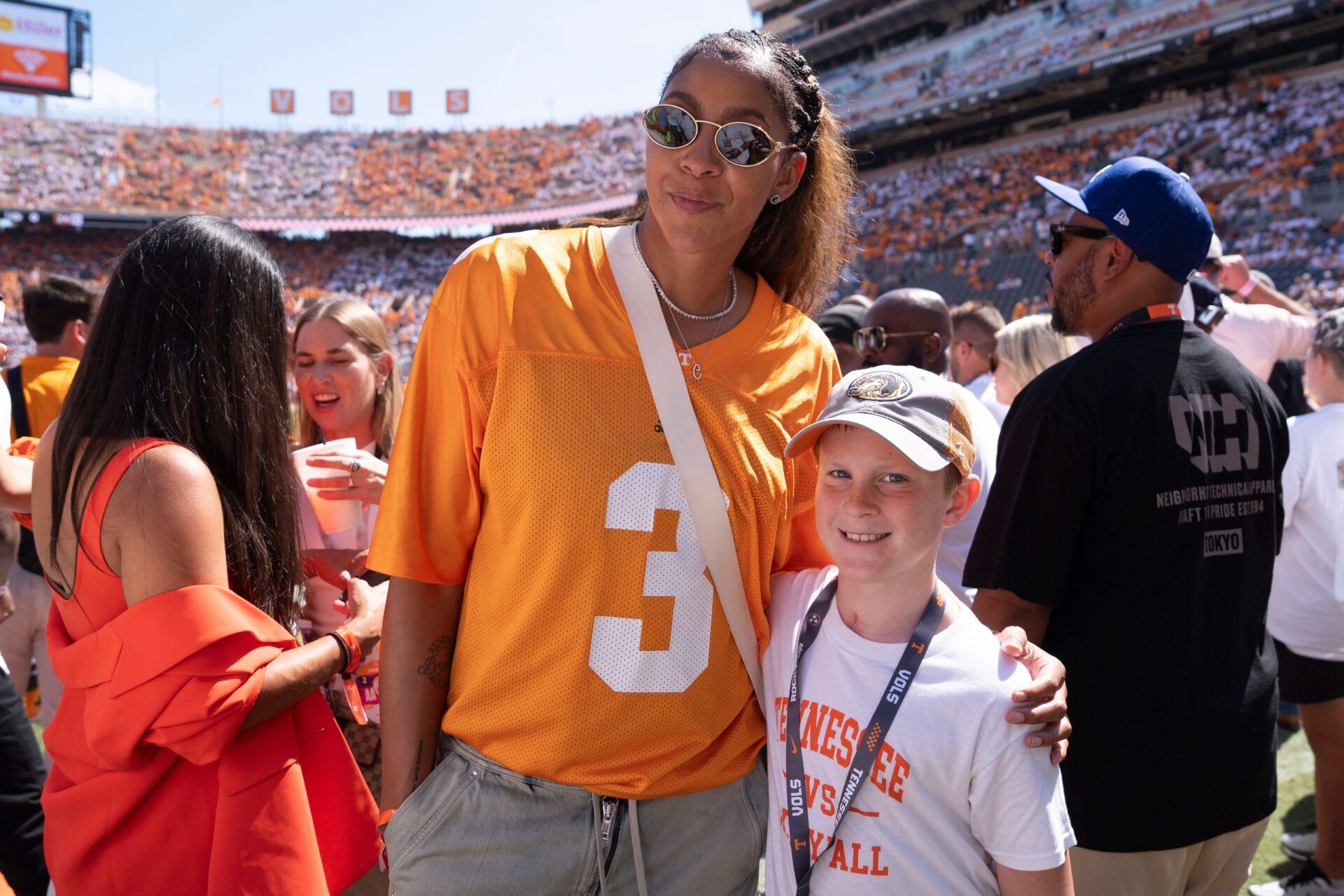 Candace Parker, Saniyah Hall Lead Reactions As Oliviyah Edwards Announces Commitment to Lady Vols