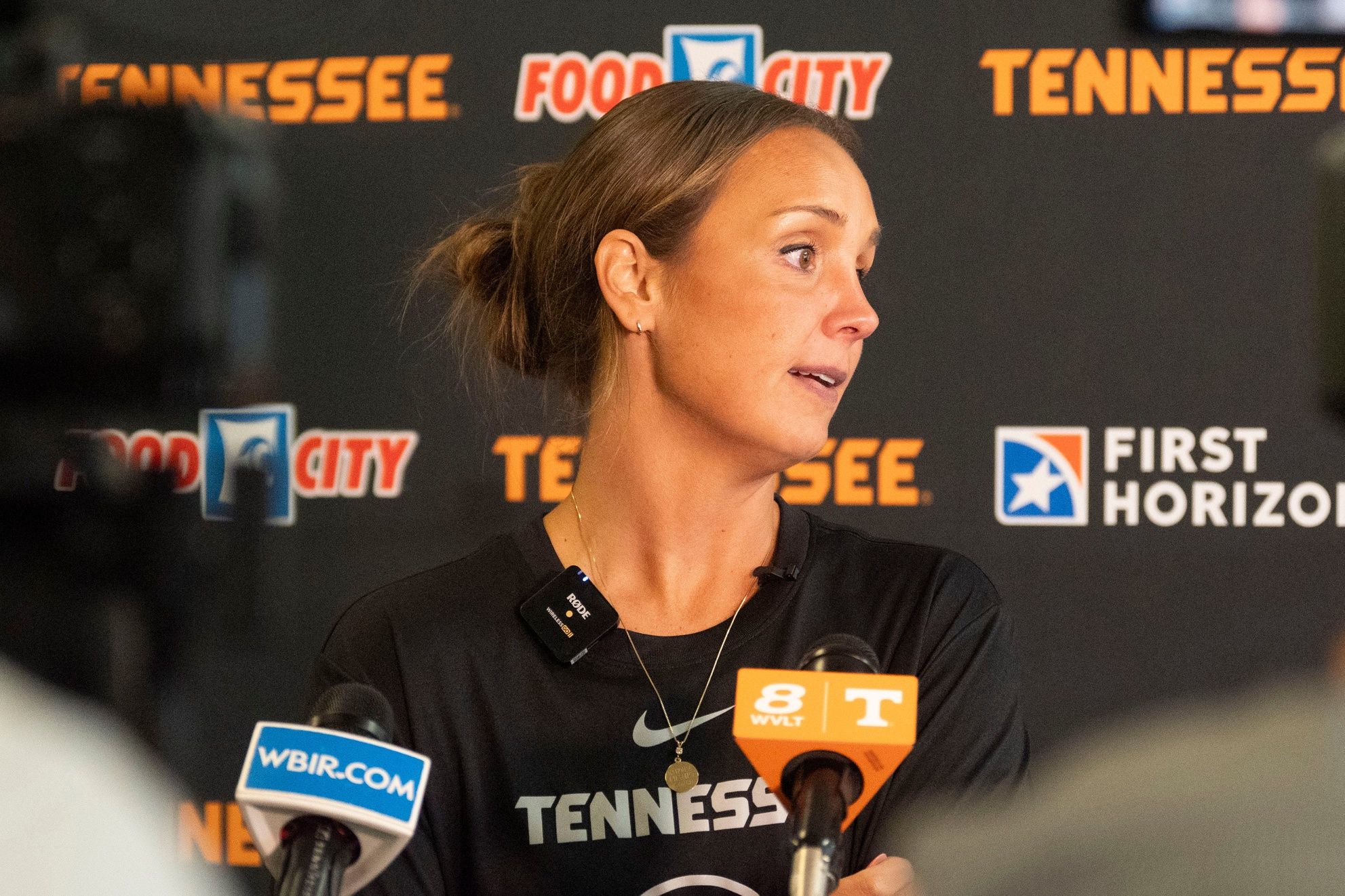 Fans Pass Verdict on Lady Vols HC Kim Caldwell After Oliviyah Edwards ...