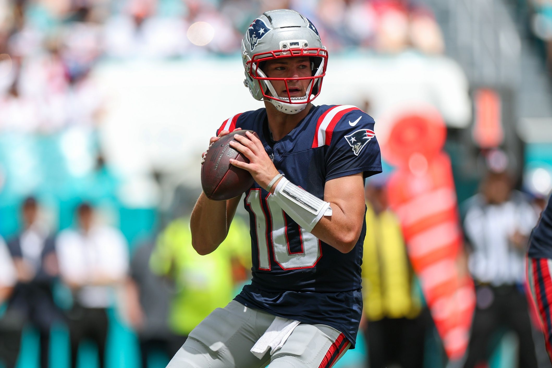 3-Time Super Bowl Legend Reveals Bold NFL Comparison for Patriots QB ...