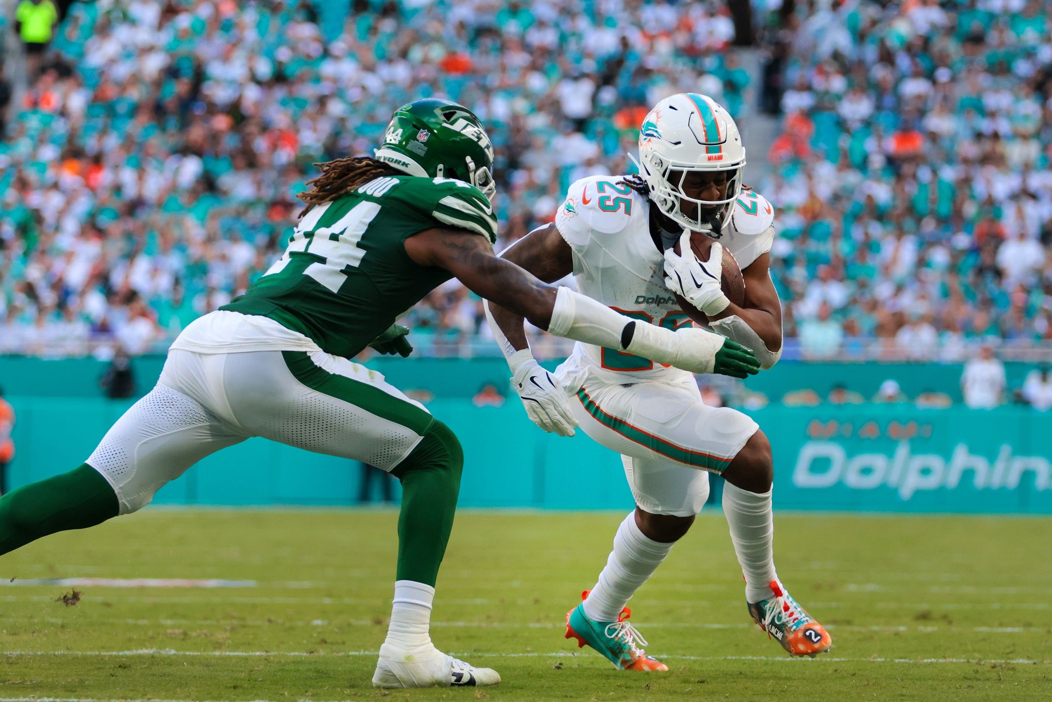 Jaylen Wright Injury Update: What's the Latest on the Dolphins RB's ...