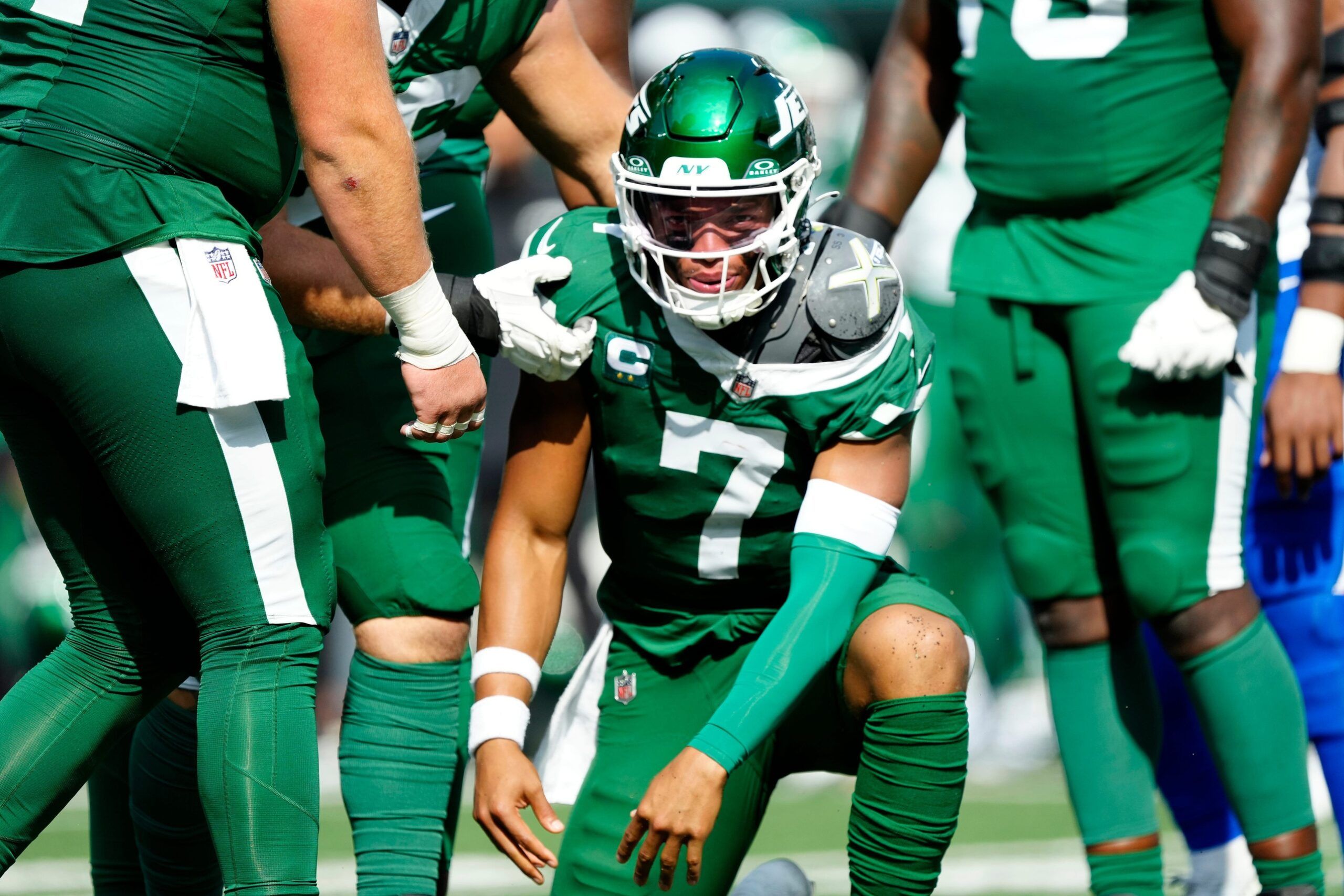 Jets QB Depth Chart: Who Will Start for New York With Justin Fields Out ...