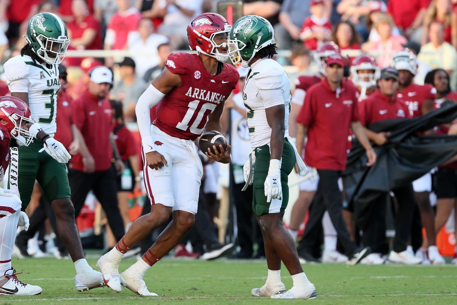 Fans Demand Strict Punishment as Tennessee Kicker Gets Blatantly ...