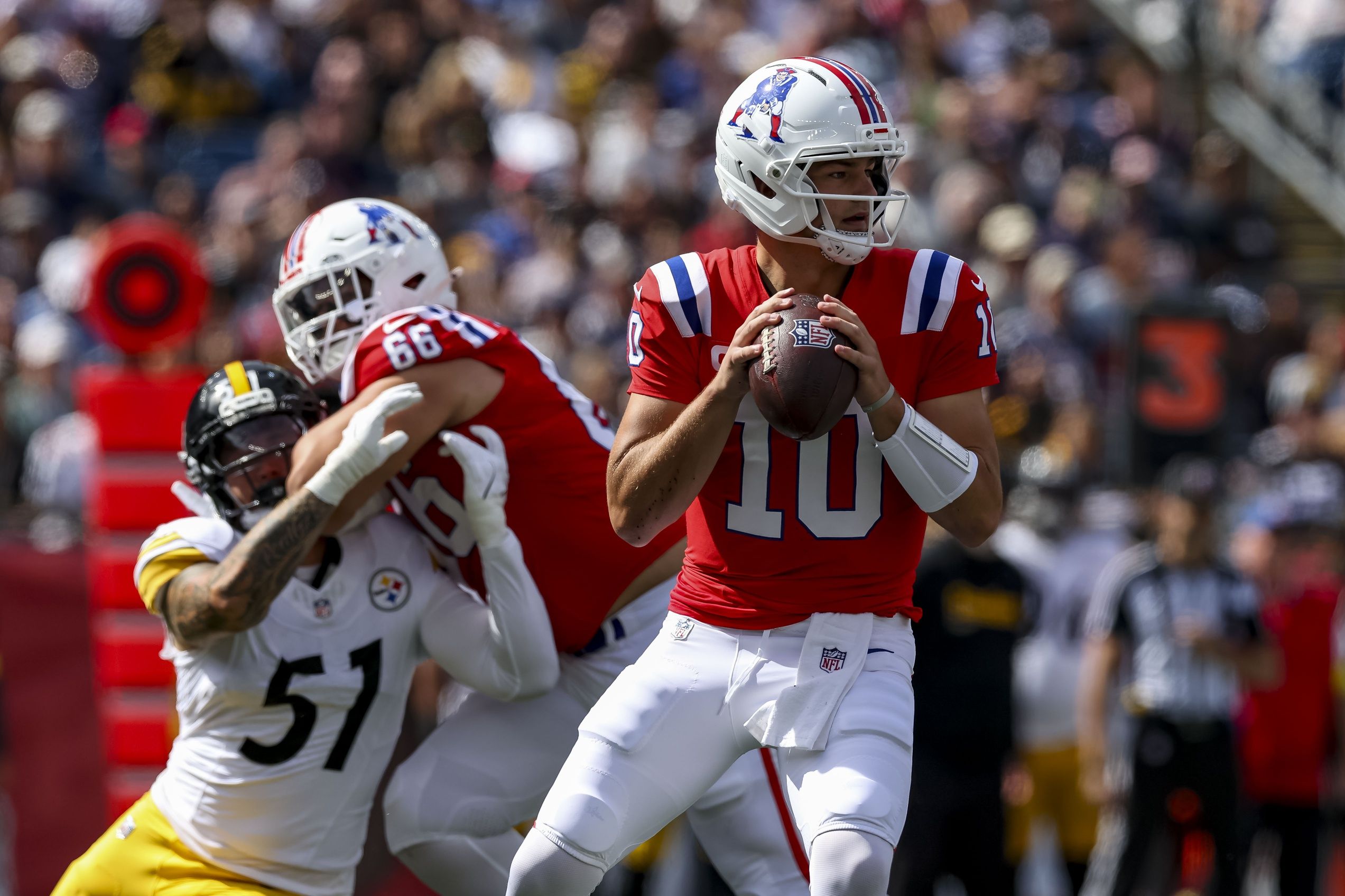 Is Drake Maye Hurt? Latest on Patriots QB’s Potential Head Injury in ...