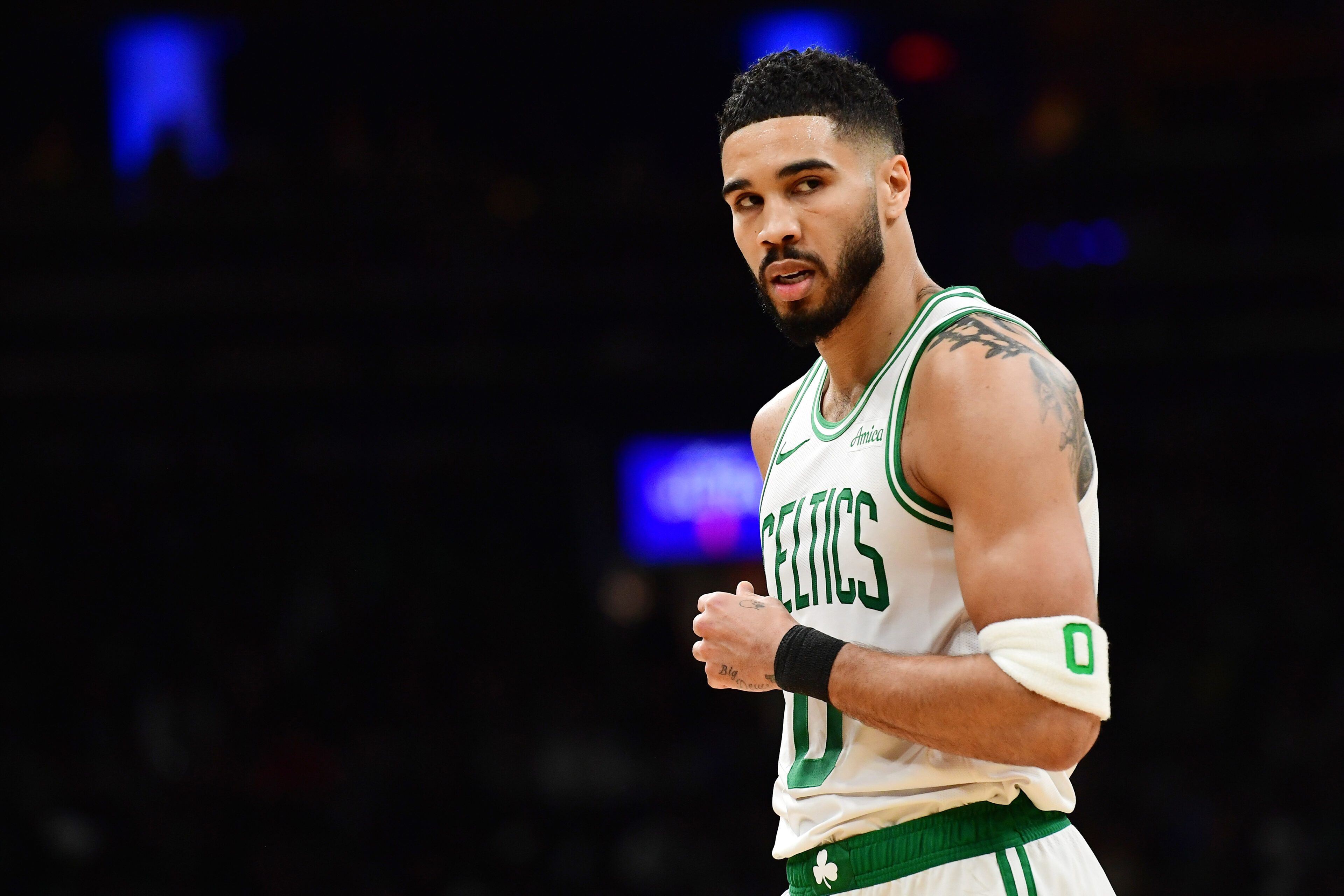 Jayson Tatum Links Up With Red Sox Stars Roman Anthony, Marcelo Mayer at Patriots vs. Steelers