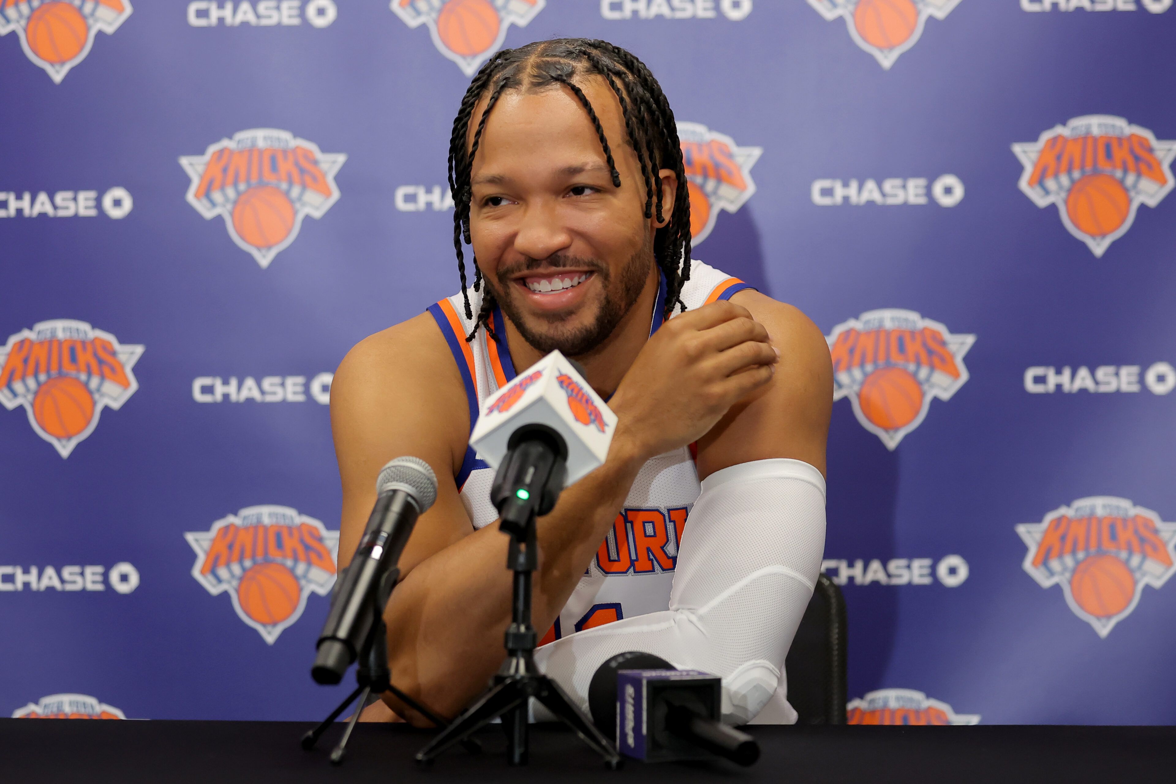 Knicks Star Jalen Brunson’s Hilarious 6-Word Shot at His Father, Rick ...