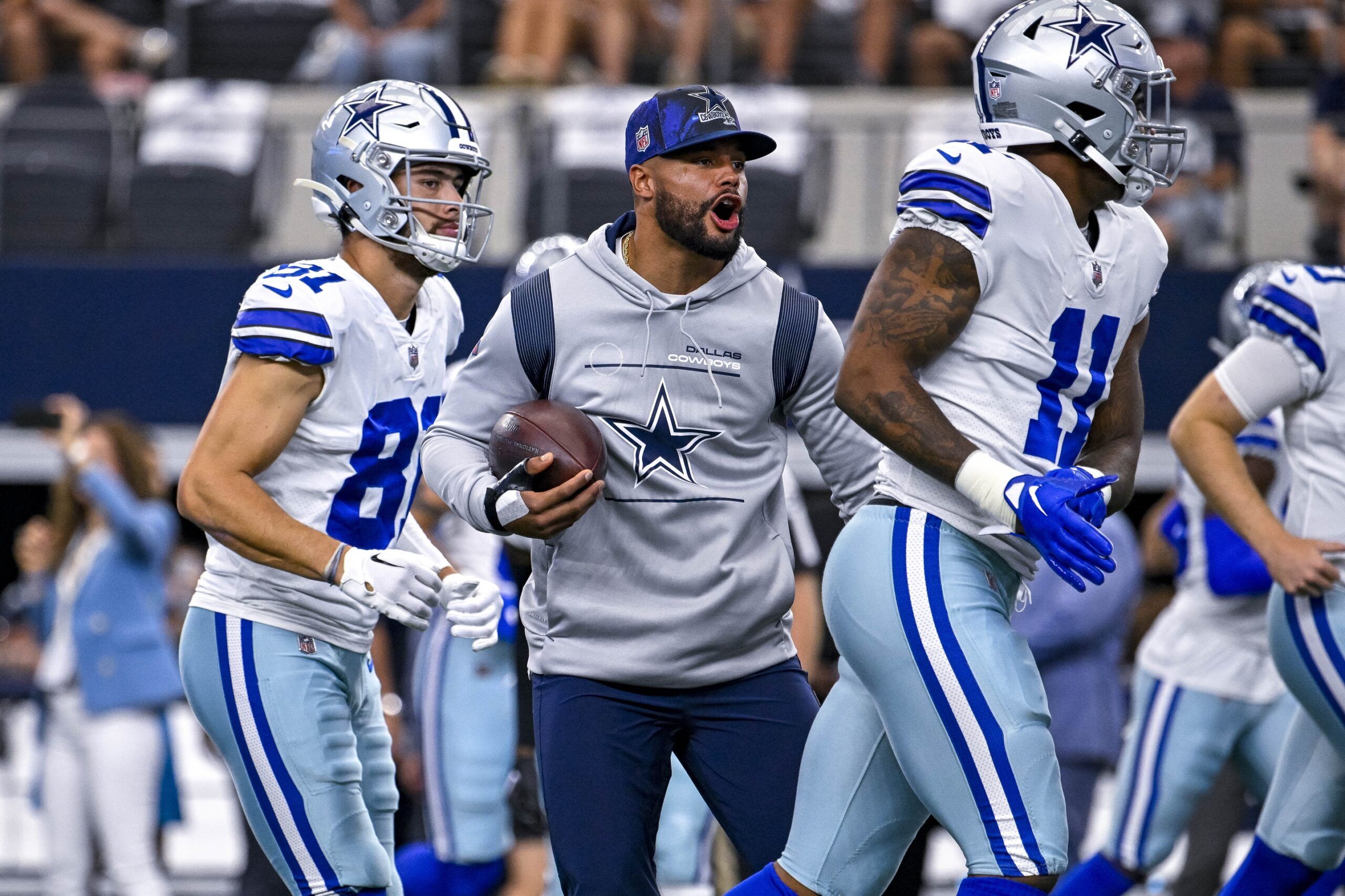 Micah Parsons Sends Clear Message About Dak Prescott Ahead of Cowboys-Packers Matchup
