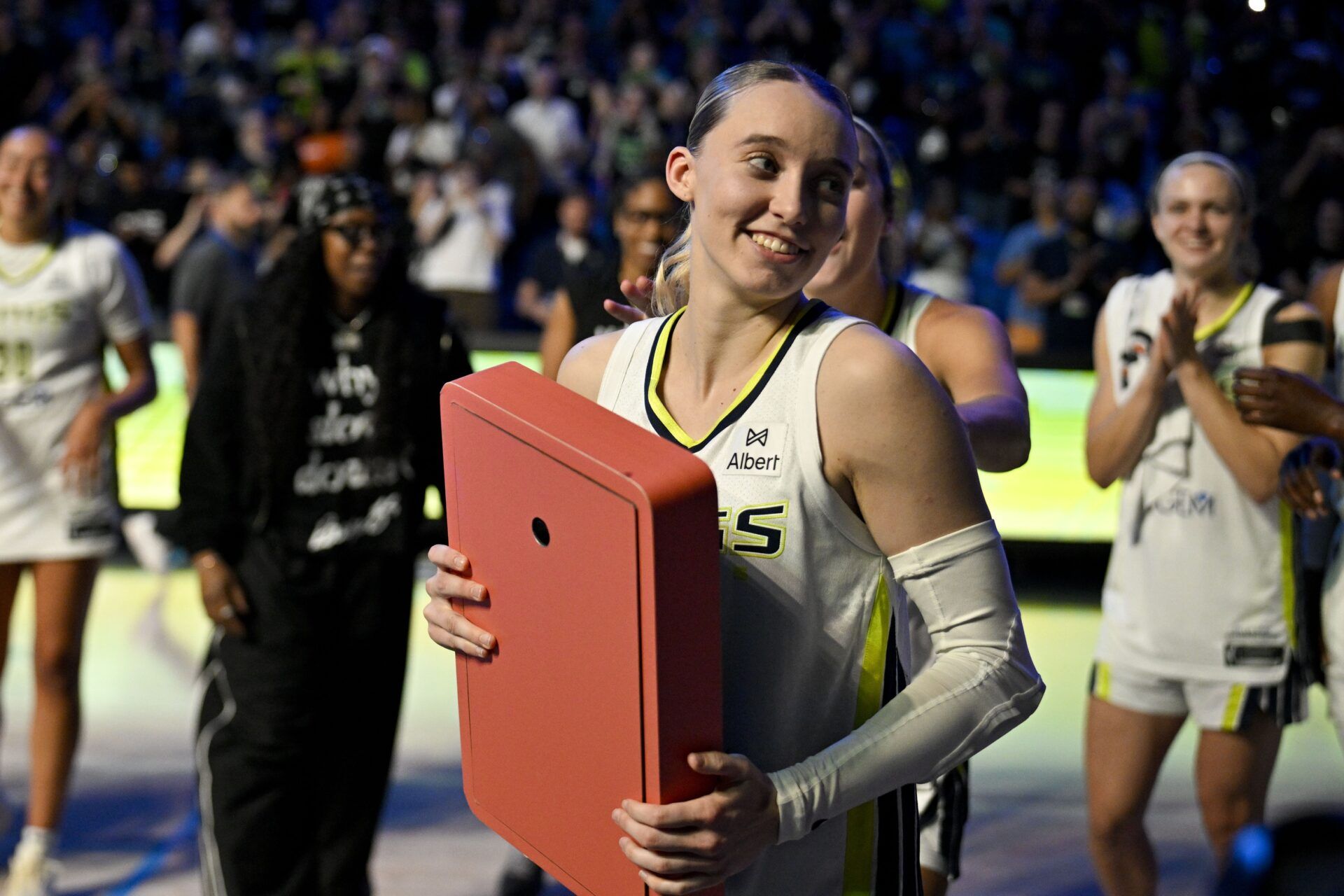 Paige Bueckers Reacts As Flau’jae Johnson Ignores Kim Mulkey’s Warning for New Viral Video