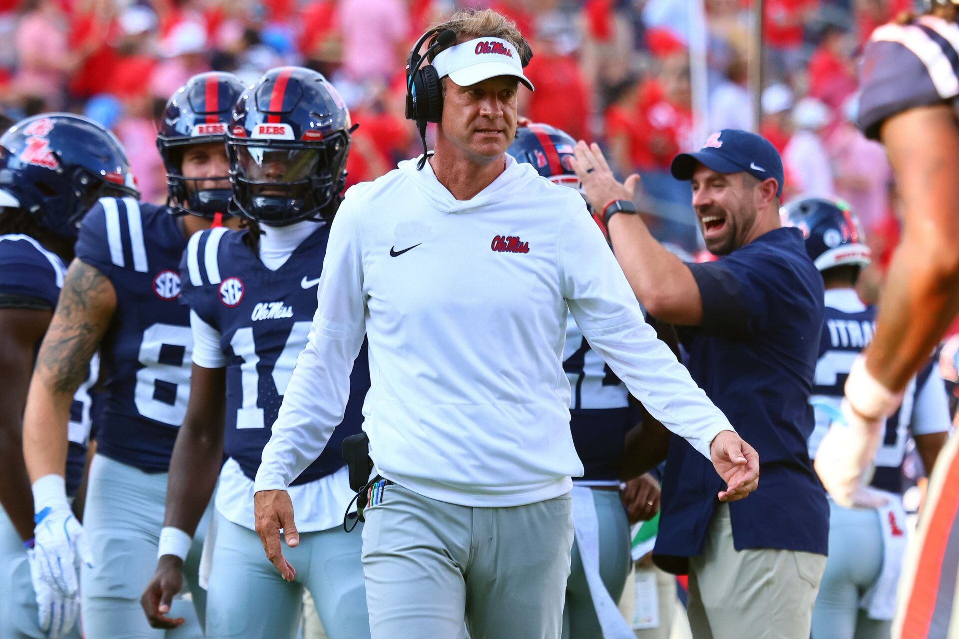 Lane Kiffin Urged to Give Up on Austin Simmons as Ole Miss HC Makes Strong QB1 Statement
