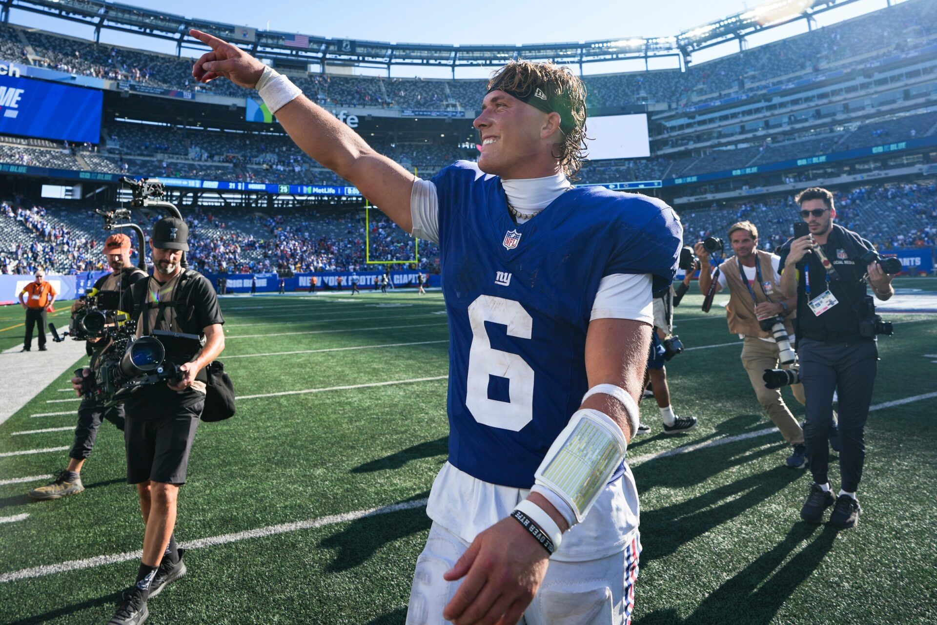Russell Wilson Pens Heartfelt Message for Jaxson Dart After Giants QB ...