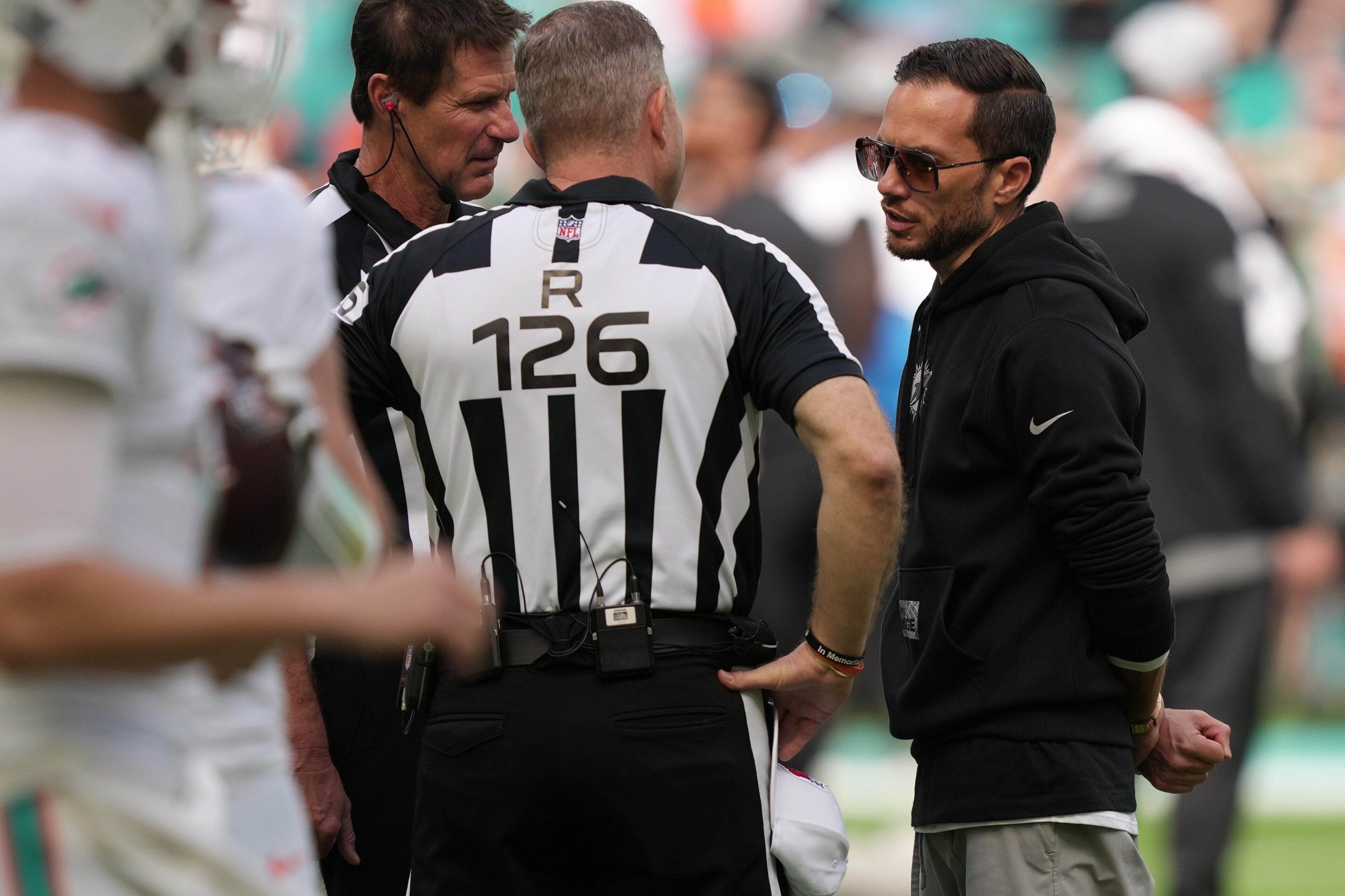 Who Are the Referees in the Jets-Dolphins? Get to Know the Refs for NFL ...