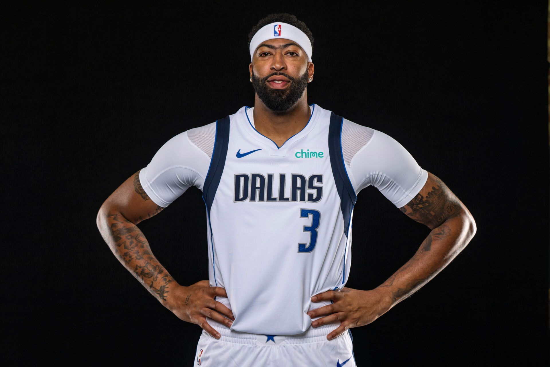 Mavericks Star Anthony Davis Breaks Silence on Concerns That He’s ...