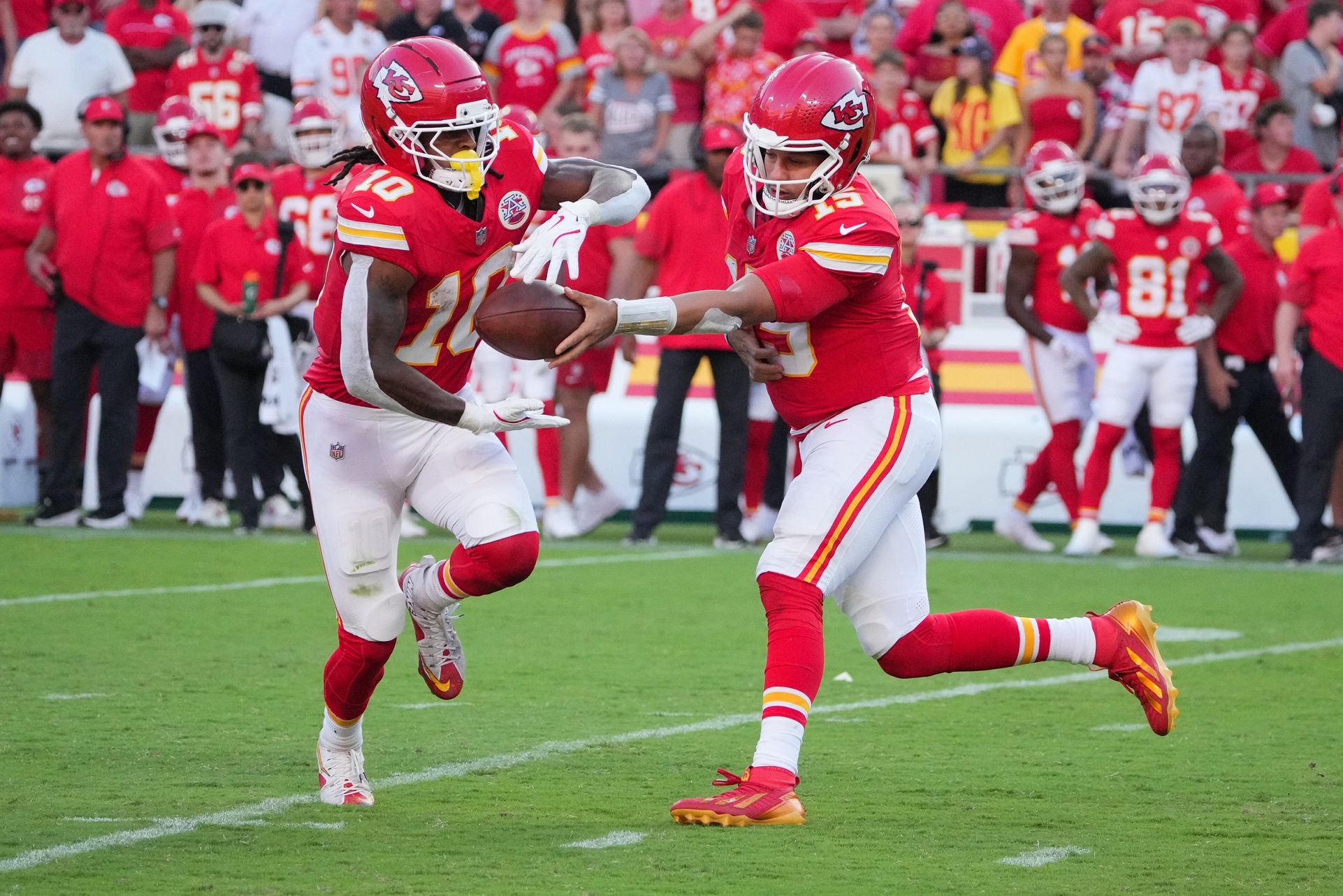 Chiefs RB Depth Chart: Who Is Kansas City’s RB1, Isiah Pacheco or ...