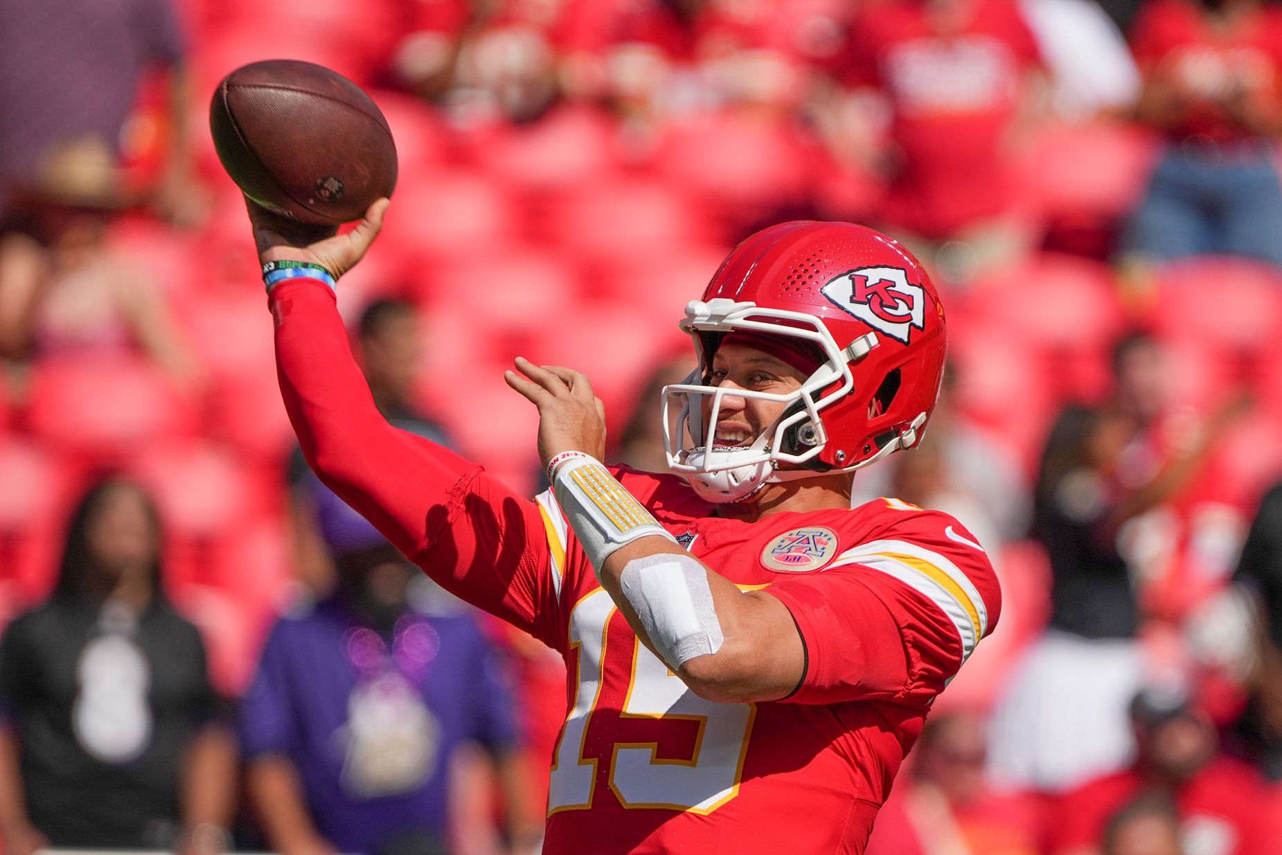 Patrick Mahomes Contract, Salary, and Net Worth: How Much Is the Chiefs ...