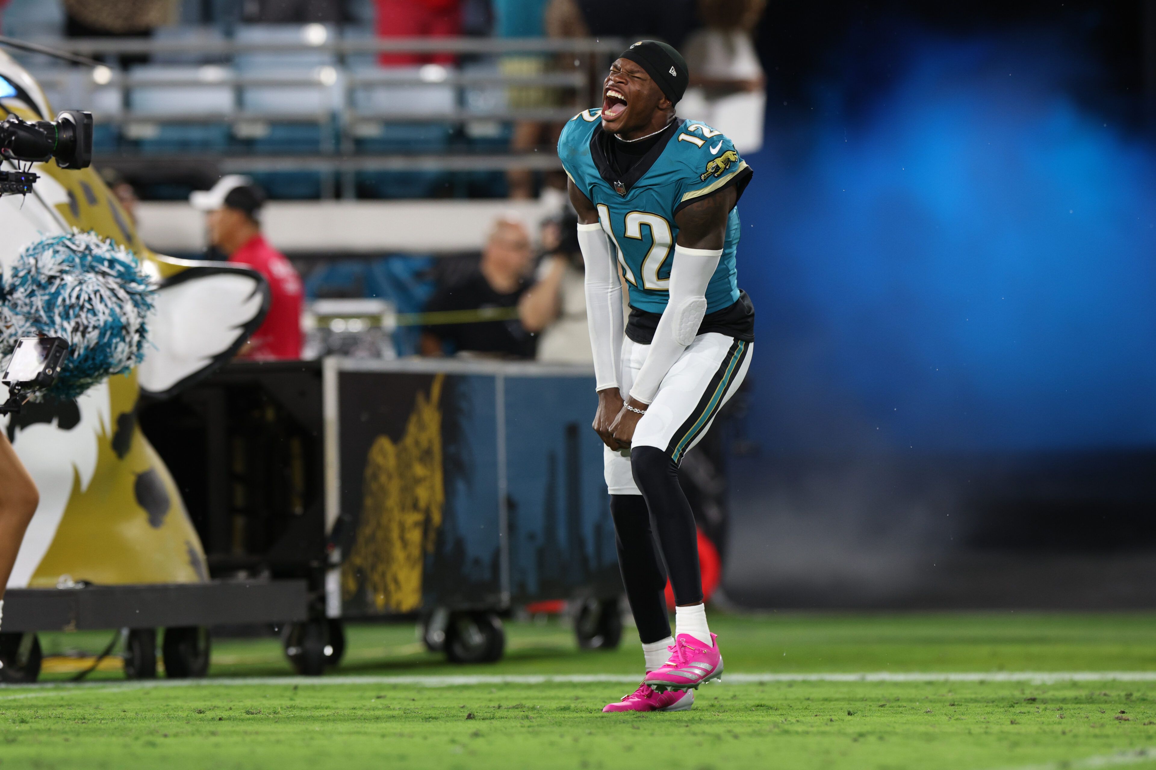 Is Travis Hunter Injured? A Look at the Jaguars Star's Slow Start in ...