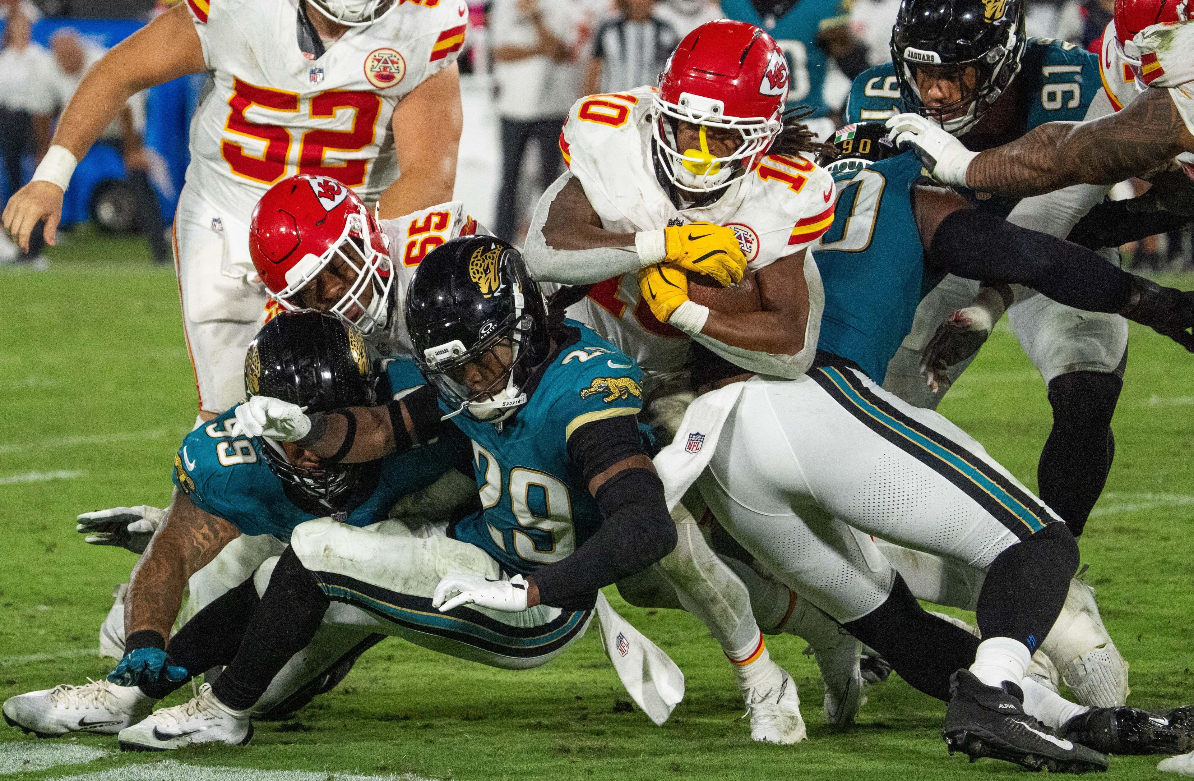 Kansas City Chiefs Predicted to Trade for 5x Pro Bowl RB After Brutal ...