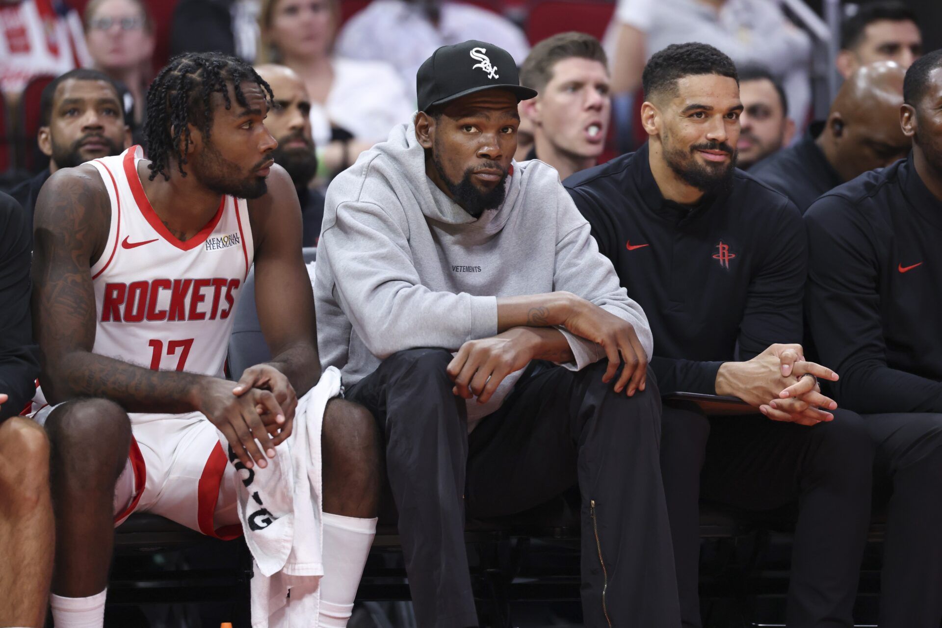 Kevin Durant's Unusual Reaction After Rockets' Preseason Game Goes Viral