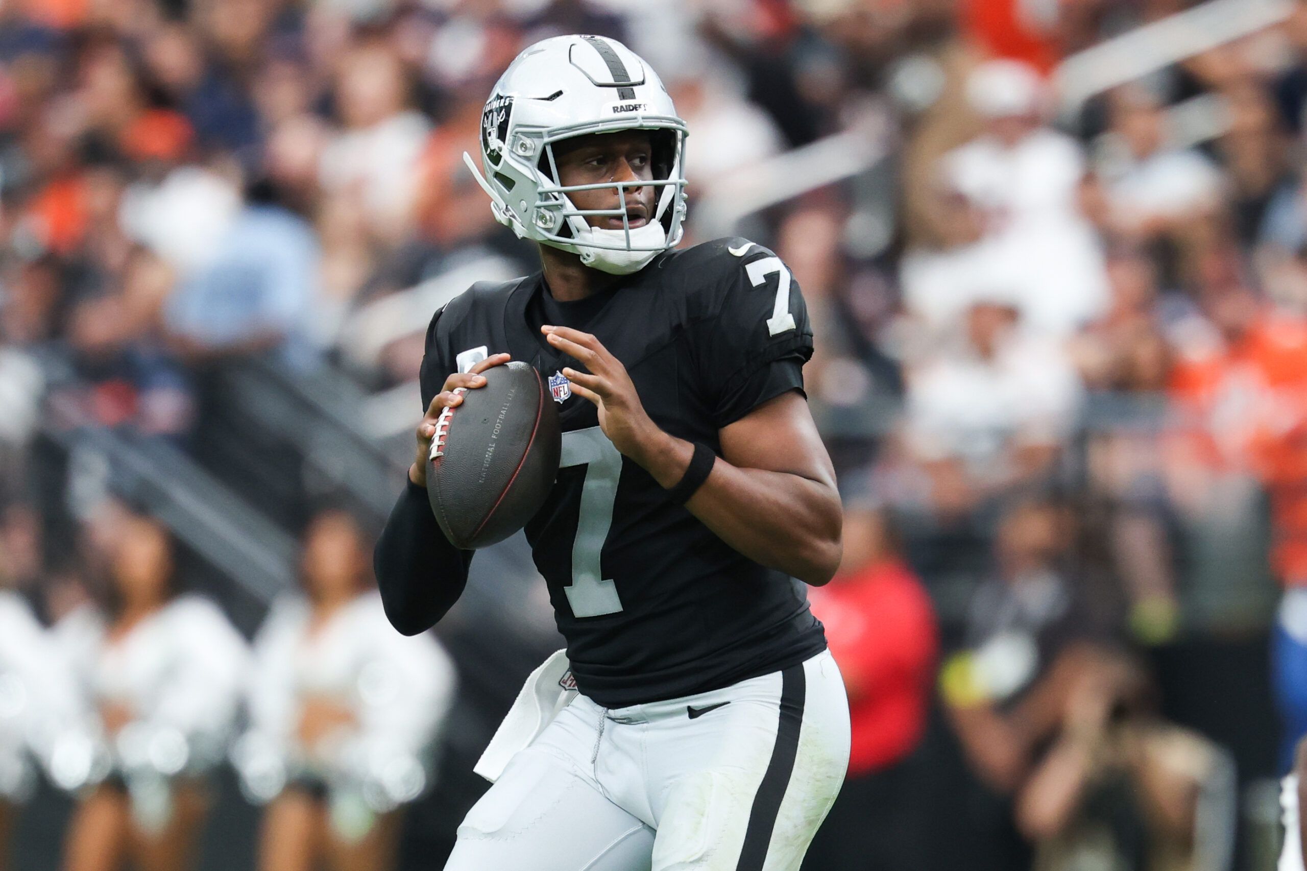 Raiders Predicted To Add Competition for Disappointing QB Geno Smith by ...