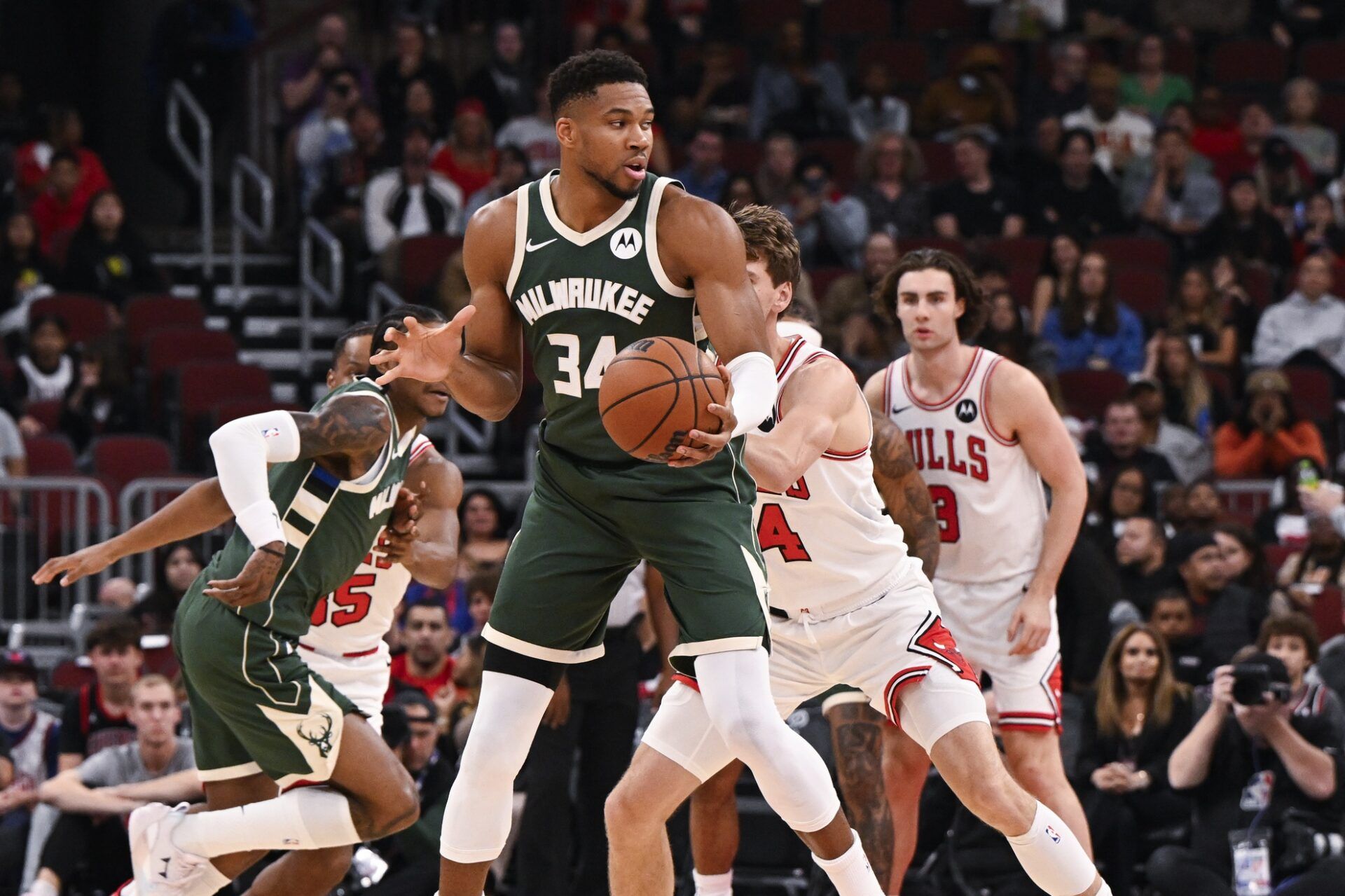 Is Giannis Antetokounmpo Playing Tonight? Latest Update on Bucks Star ...
