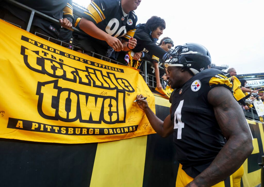 Pittsburgh Steelers Start-Sit: Week 7 Fantasy Advice for Aaron Rodgers ...