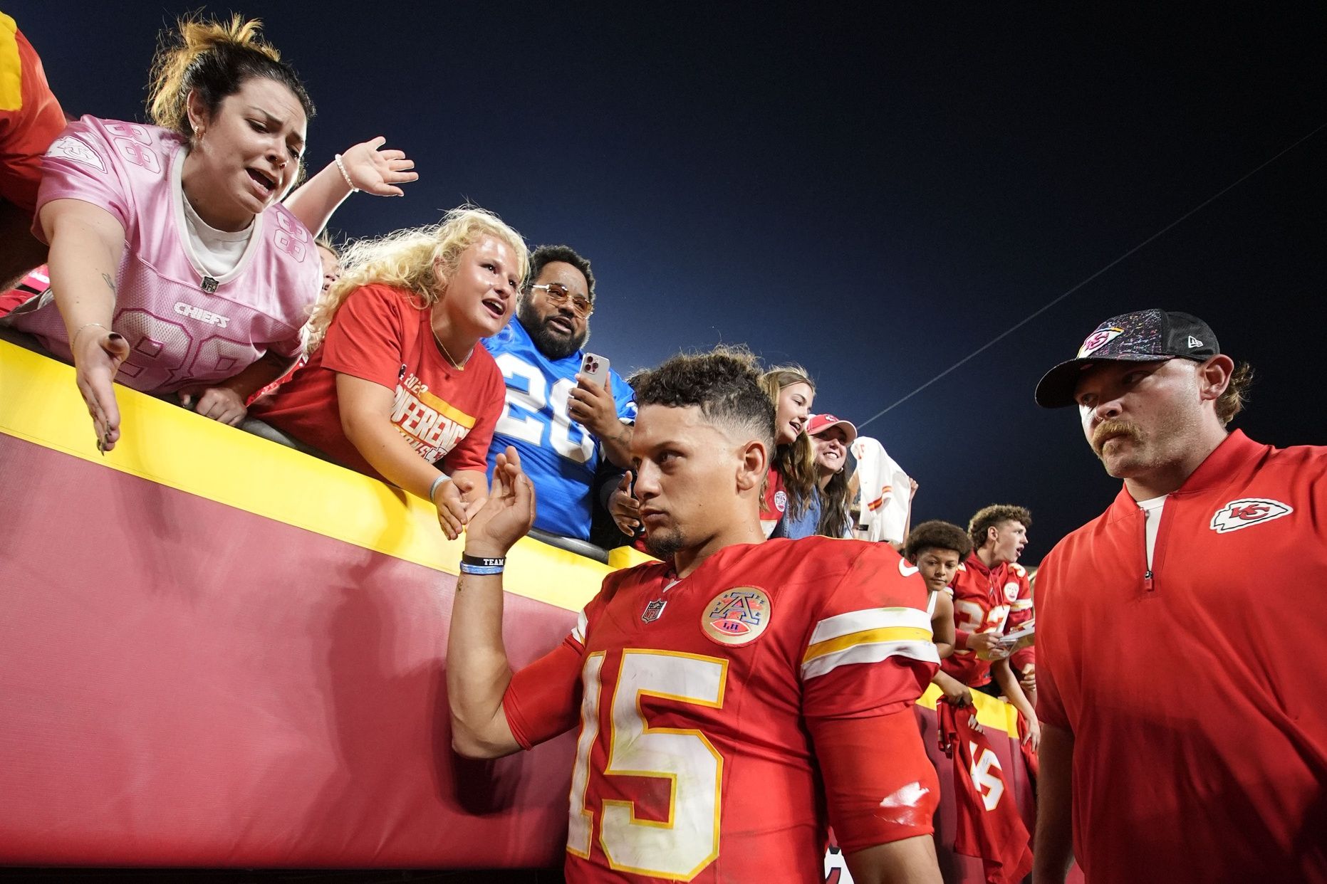 Antonio Brown Takes Dig at Patrick Mahomes Amid Controversy Around Refs ...