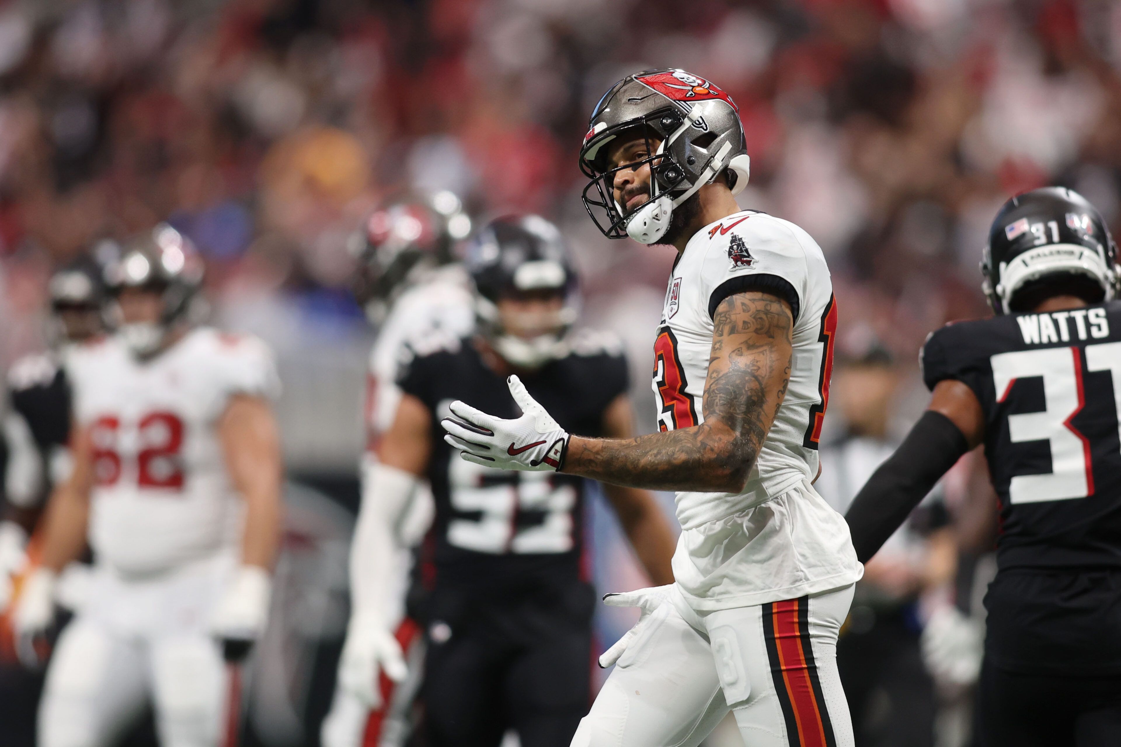 Mike Evans Start/Sit: Latest Injury Update, Fantasy Outlook, and More