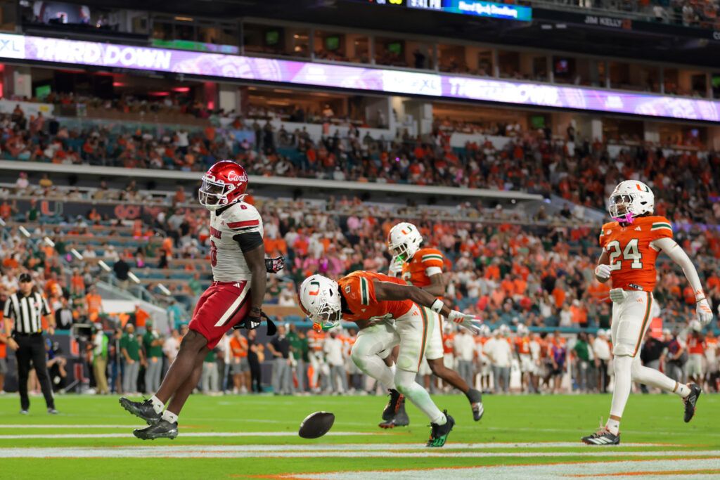 'Trashiest Fanbase'--Fight Among Miami Hurricane Fans Goes Viral After ...