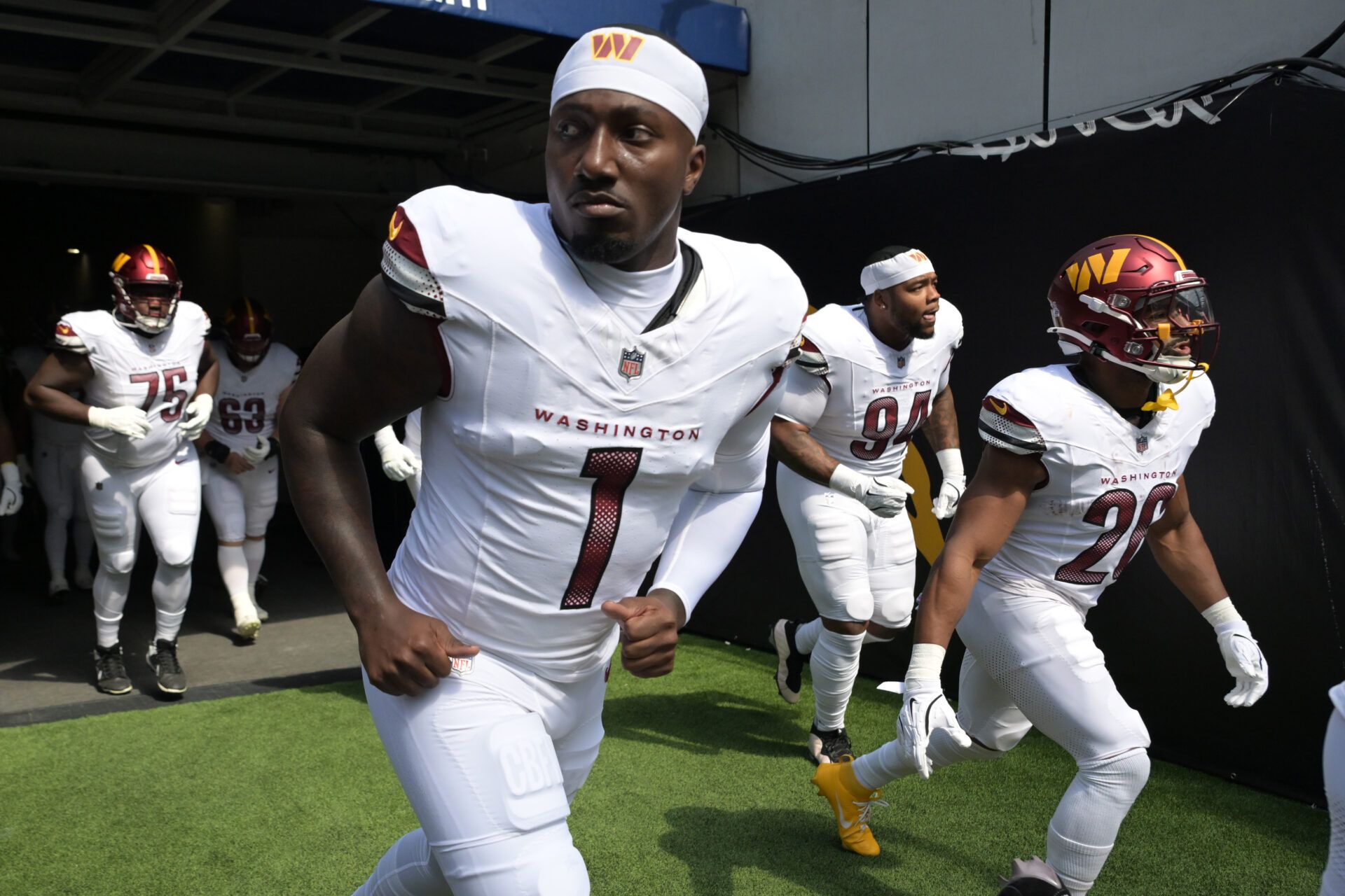 'We’re Doomed' -- Commanders Fans Devastated Over Shocking Deebo Samuel ...