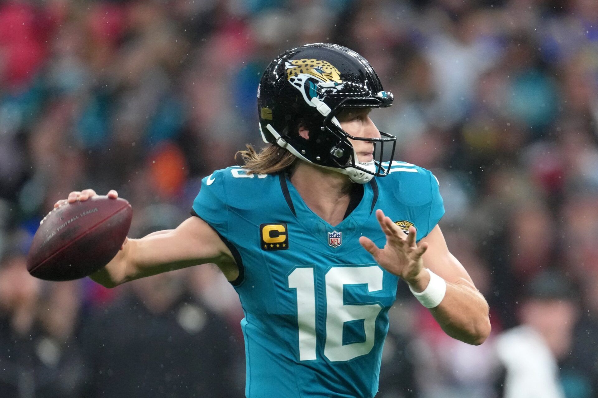 Calls Mount for Jaguars To ‘Trade for Shedeur Sanders’ After Fans Slam ...